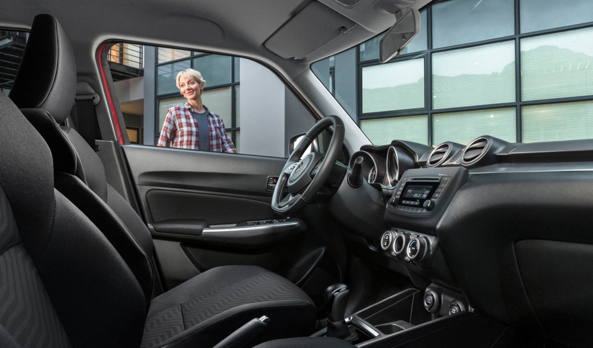 Maruti Suzuki Swift Interior 2022