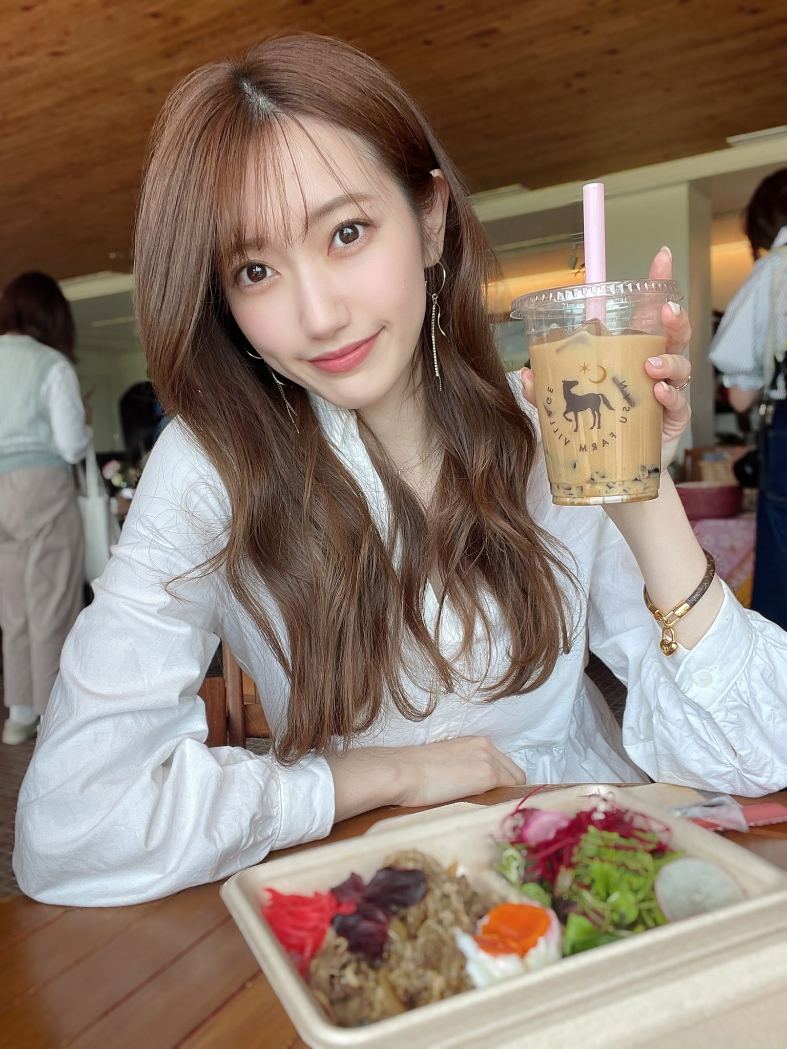 東海林里咲 ︎ Risa Shoji on Twitter: "GWは牧場へ🐴🥕 それではおやすみーっっ🌙.*·̩͙ https://t.co/MdQ07Zzbfe" / Twitter