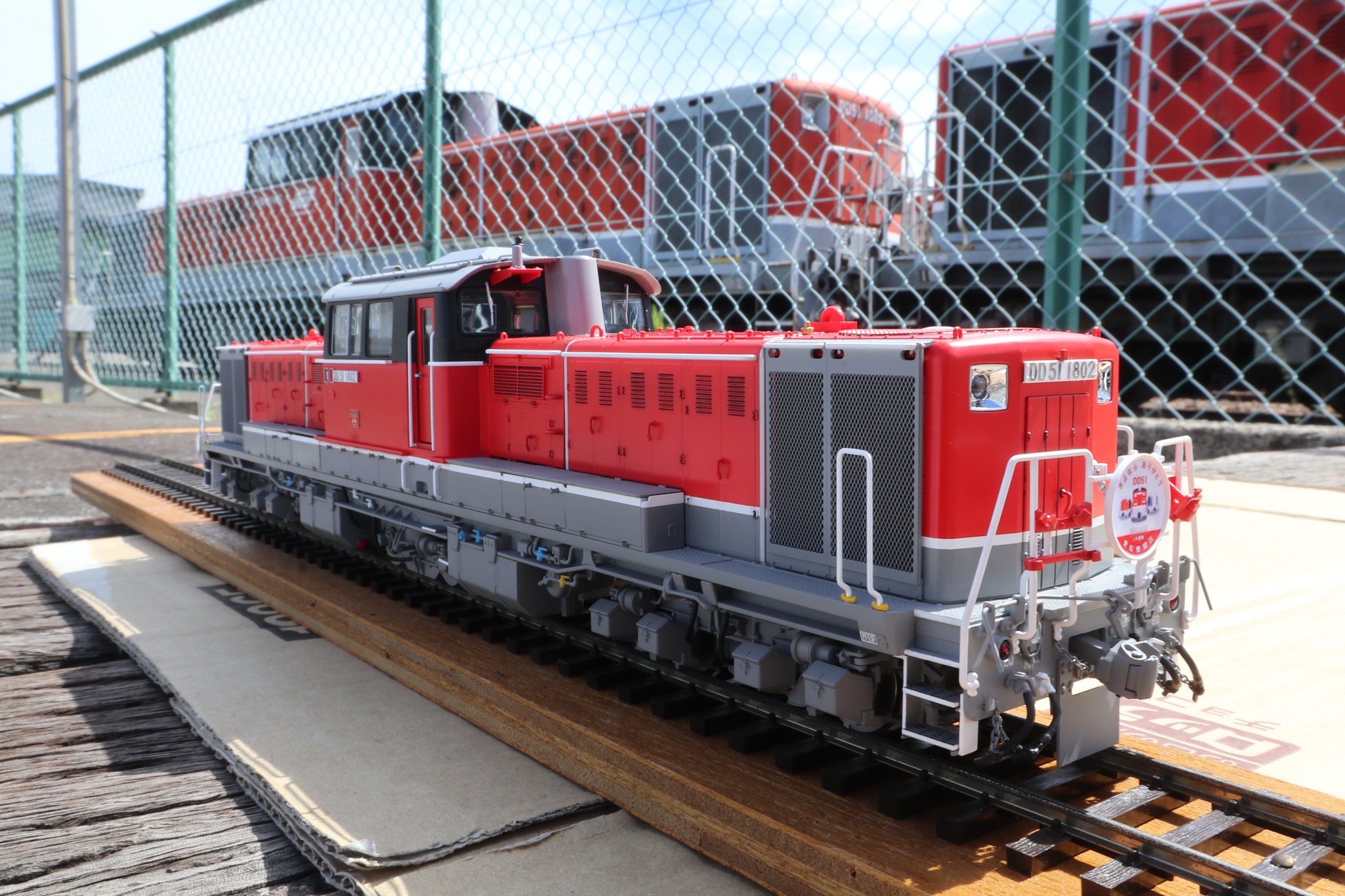 さきみ on Twitter: "解体されるDD51 1802に会ってきました。1802号機はあるイベントで添乗させて頂いた時のカマで、一番思い入れのある機体です。1/45の模型を作る際も絶対 ...