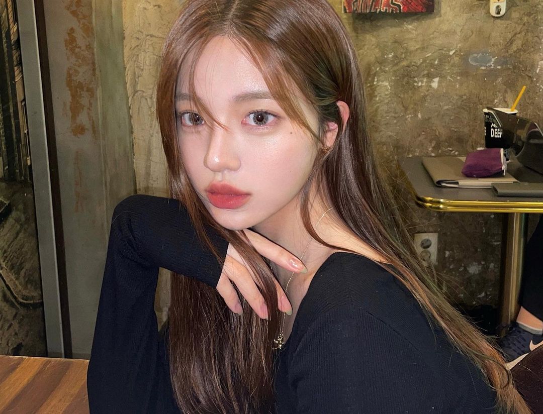 charm. on Twitter: "⠀ ⠀ CHARMAINE ABELLA interactive. fil/eng/chi. mirrored lit. from ...