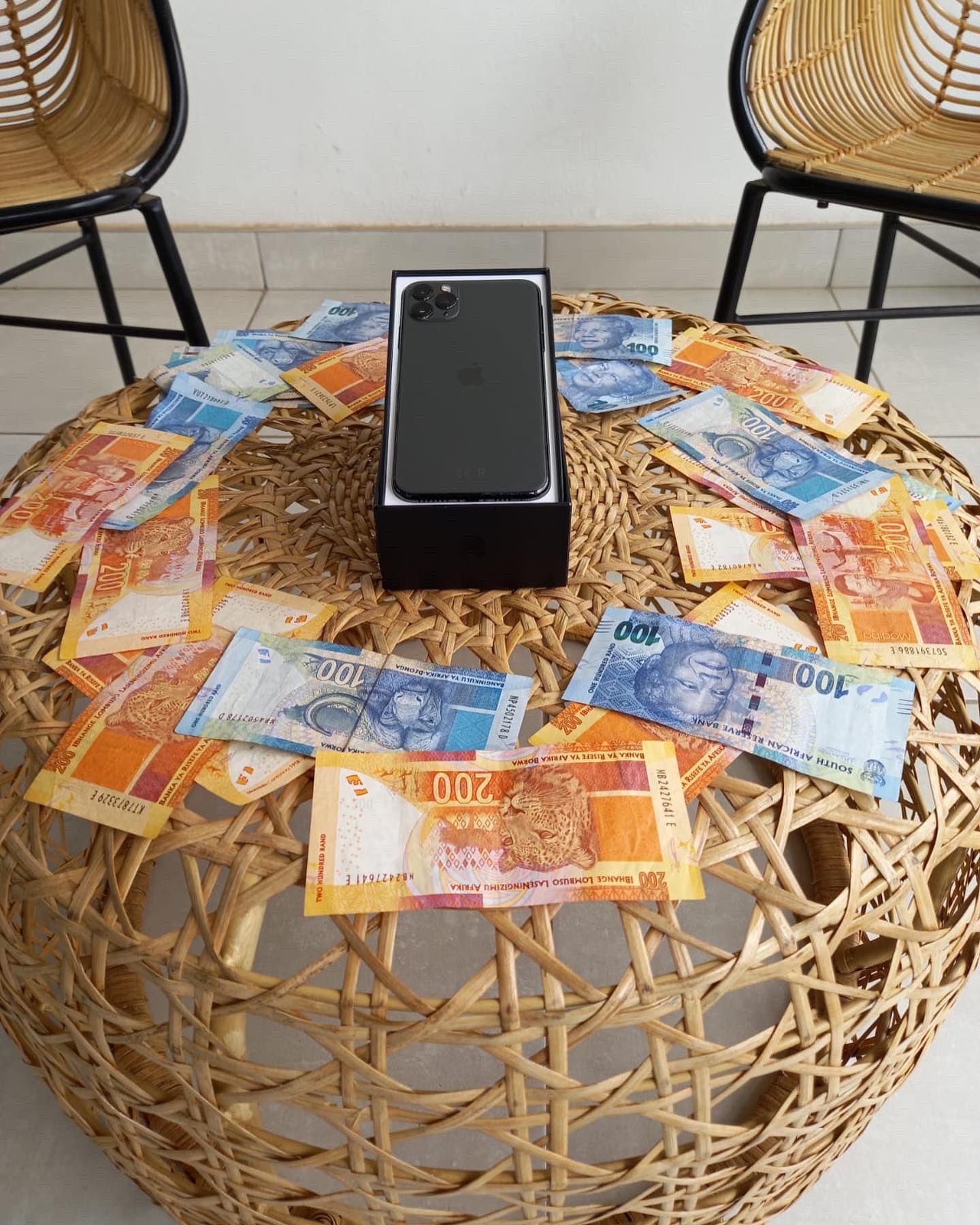 Moshe Ndiki on Twitter: "I'm super exited to be giving away ALL this things to you in ...