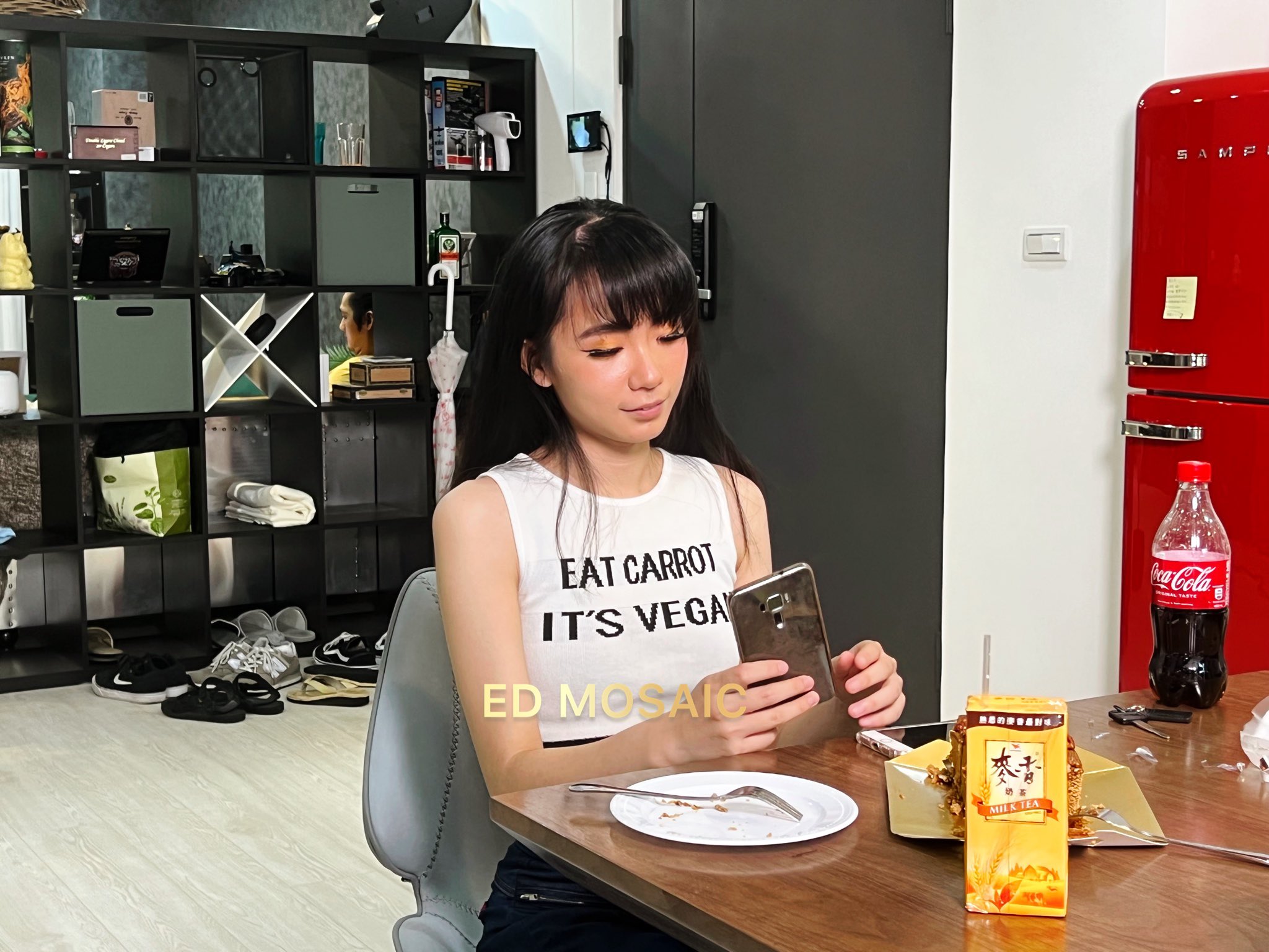 Ed Mosaic on Twitter: "我工作室應徵秘書，她來了後想拍片…我需要安排嗎？ https://t.co/M1BpwprErX" / Twitter