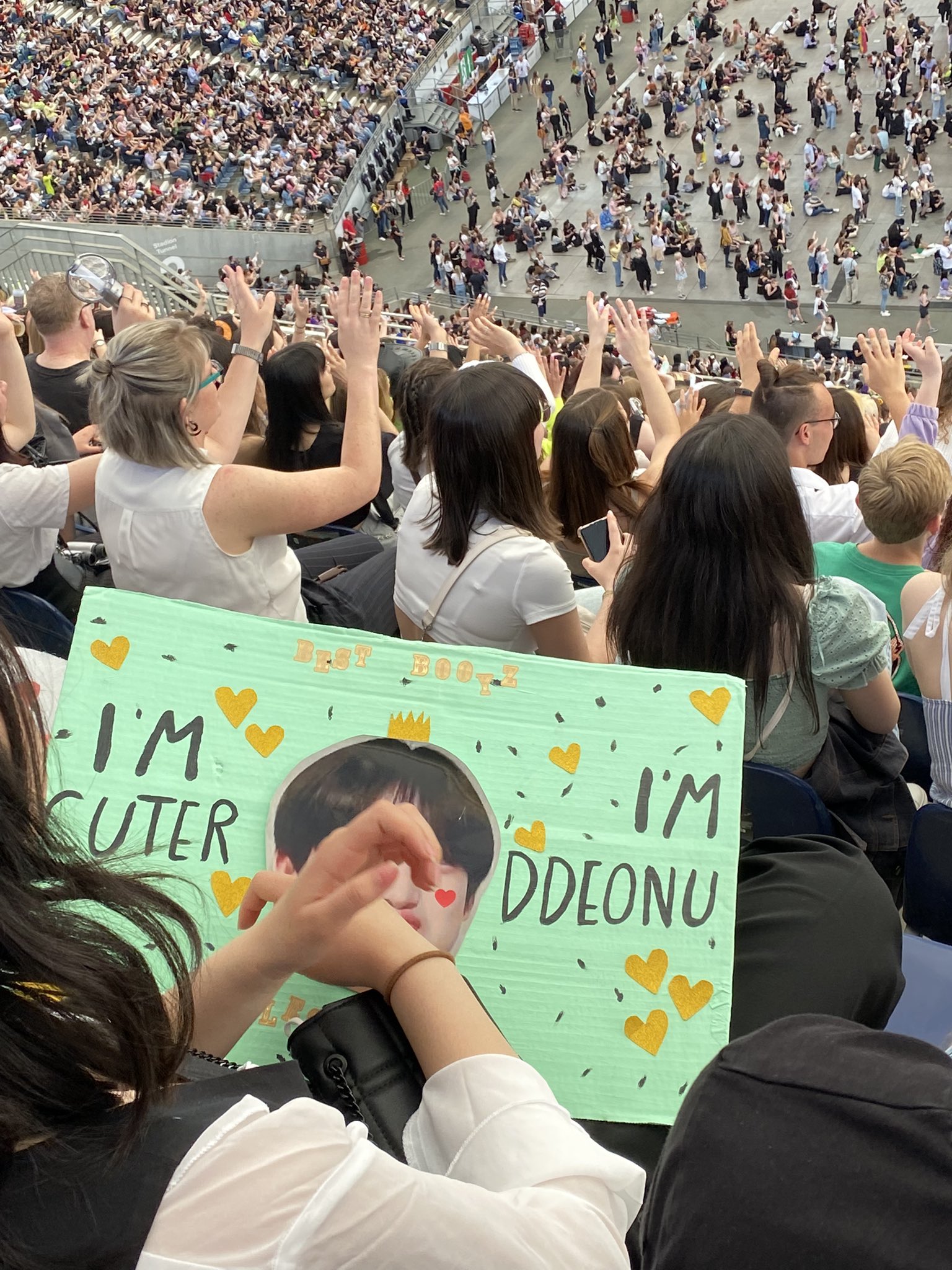 One Direction Signs For Concerts Ideas