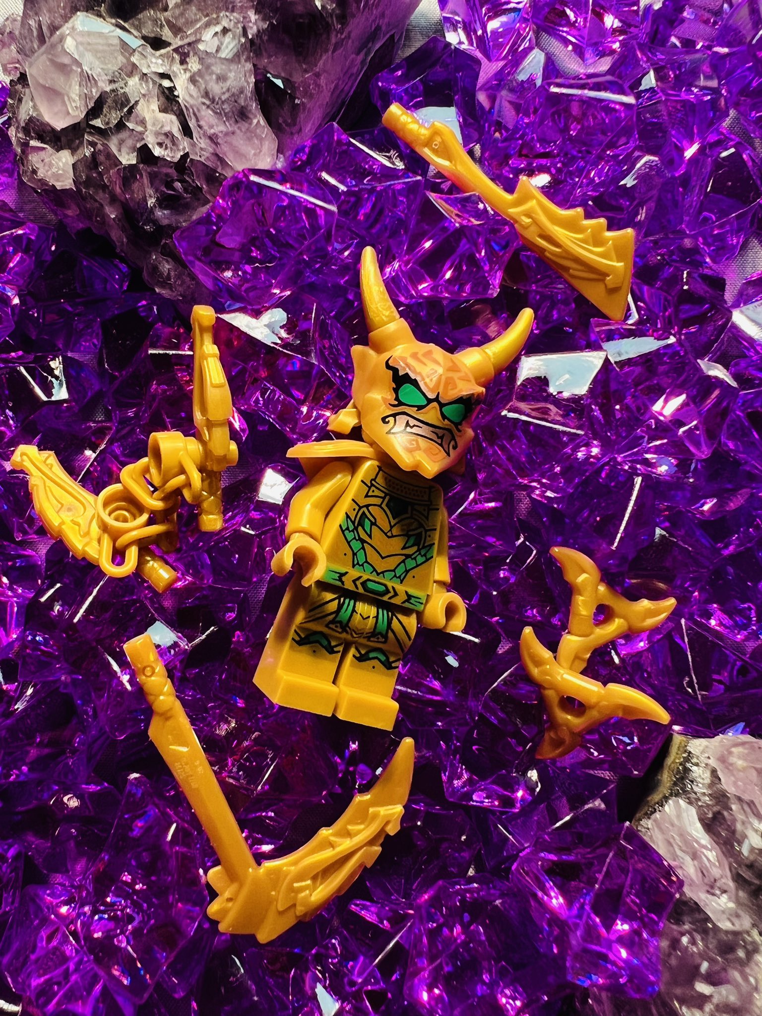 Ninjago 2022 Lloyd Golden