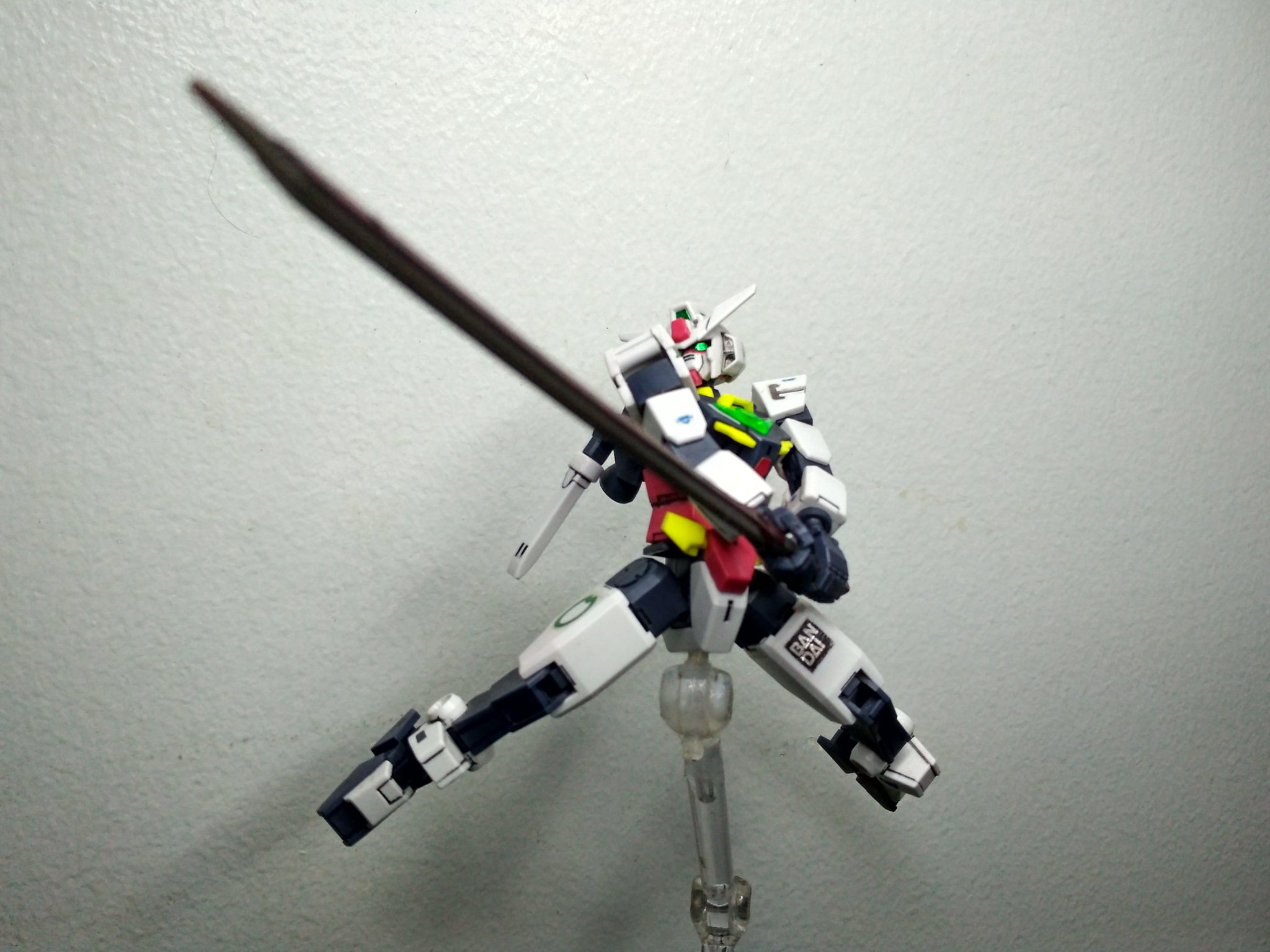 Wacko Snek Boi on Twitter: "Lil dude with swords #gunpla #gunplaphotography https://t.co ...