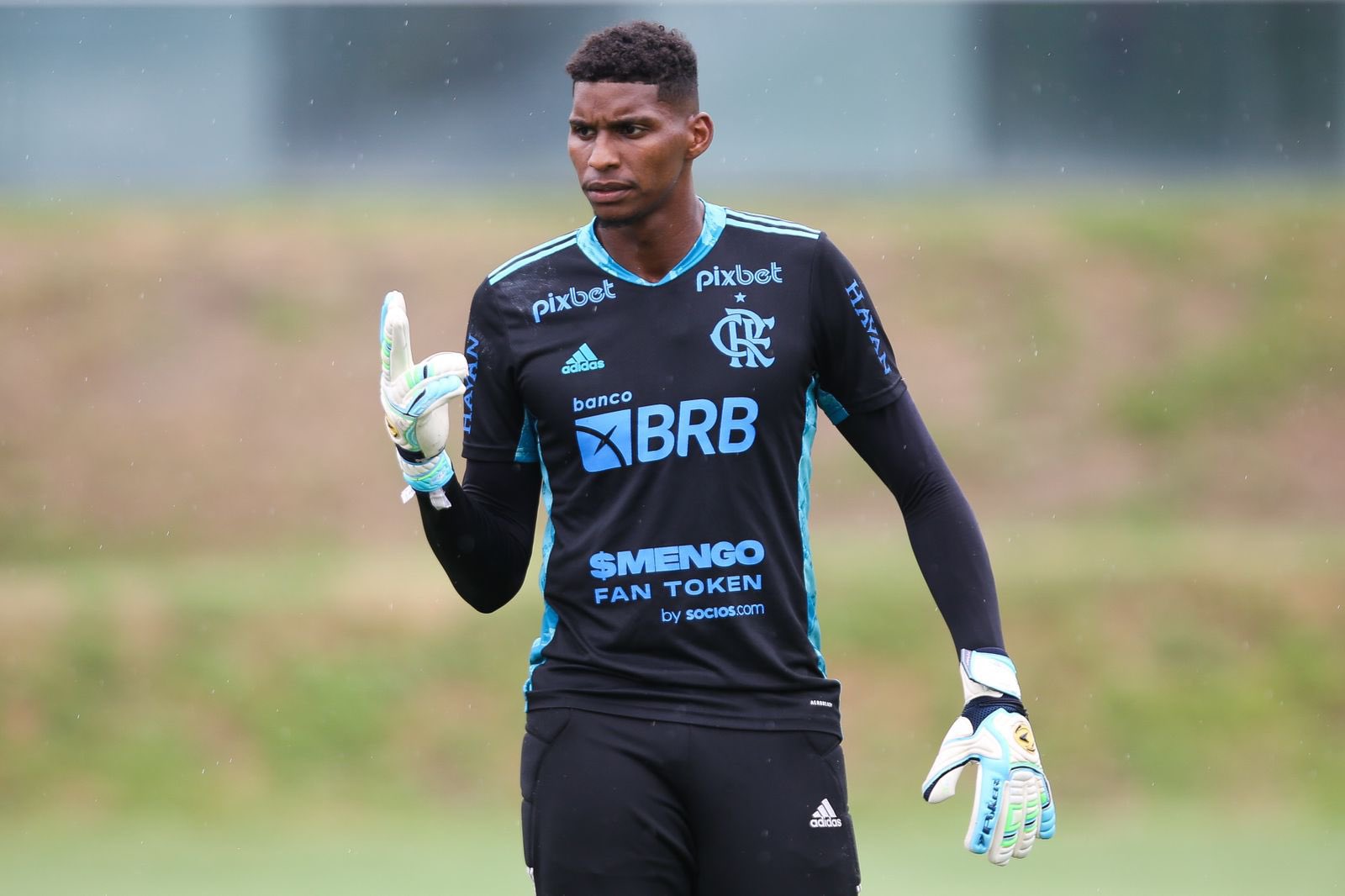 SofaScore Brazil on Twitter: "Hugo Souza (23 anos) no @Brasileirao 2022: ⚔️ 6 jogos 🚫 6 gols ...