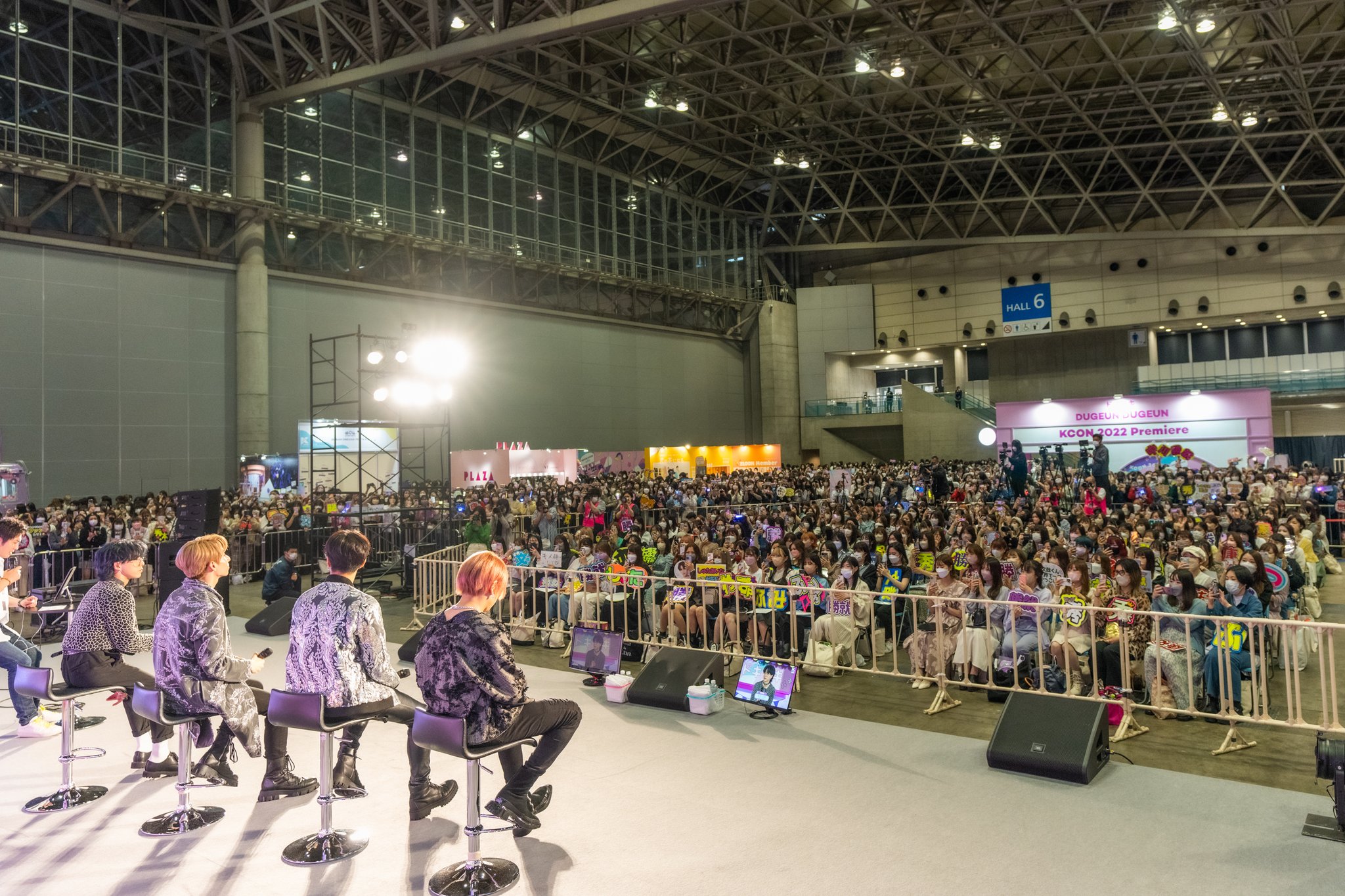 KCON Japan on Twitter: "トントン🚪今DUGEUN DUGEUNしていますか？💕 一緒にKCON 2022 Premiere in Tokyoを楽しみましょう🥳 ...