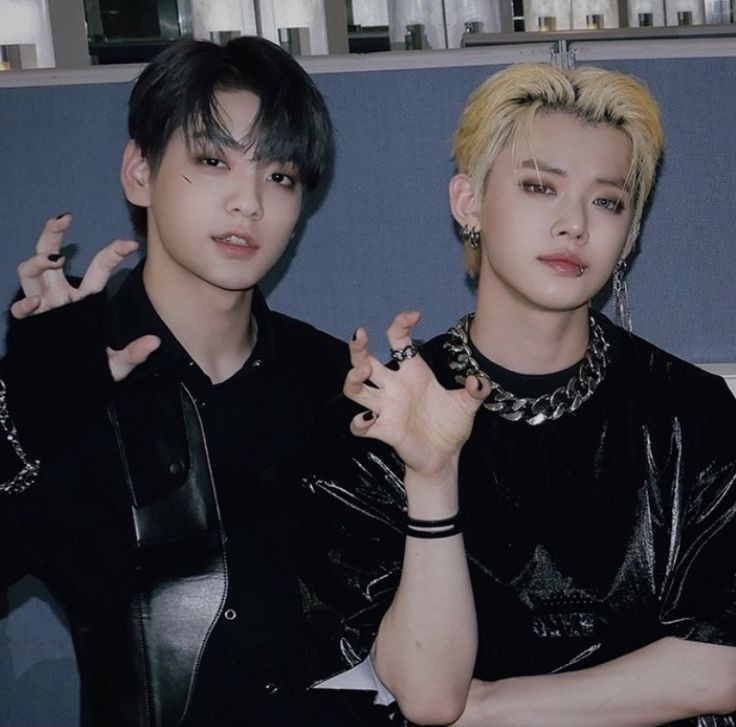 Hi! Welcome to my bns acc / Twitter