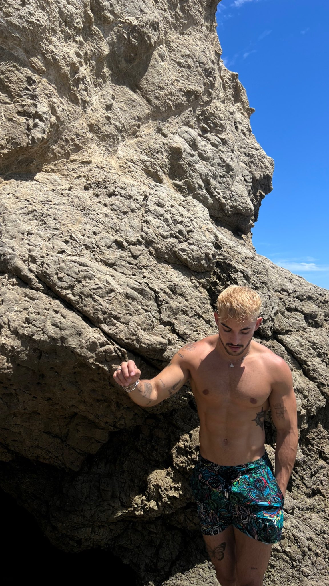 Luis Capecchi on Twitter: "Malibu dayy https://t.co/RewAN7xU9J https://t.co/t4KyW4hyKV" / Twitter