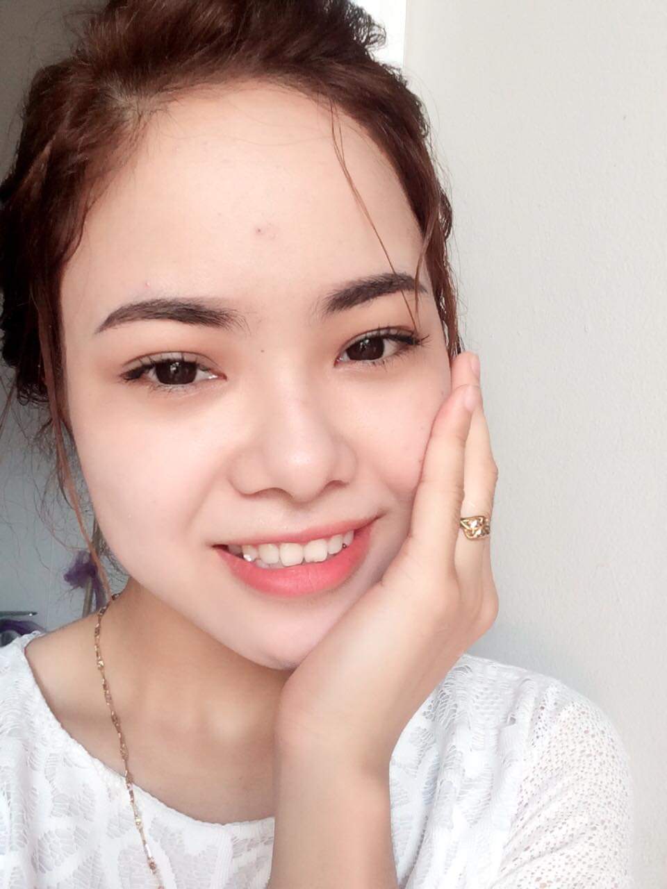 Nann Cherry Nguwar Aung on Twitter: "အလကားရမလားလို့ လာလာနှိုက်နေကြတာလား....ယောကျ်ားတွေနဲ့မနေတာ ...