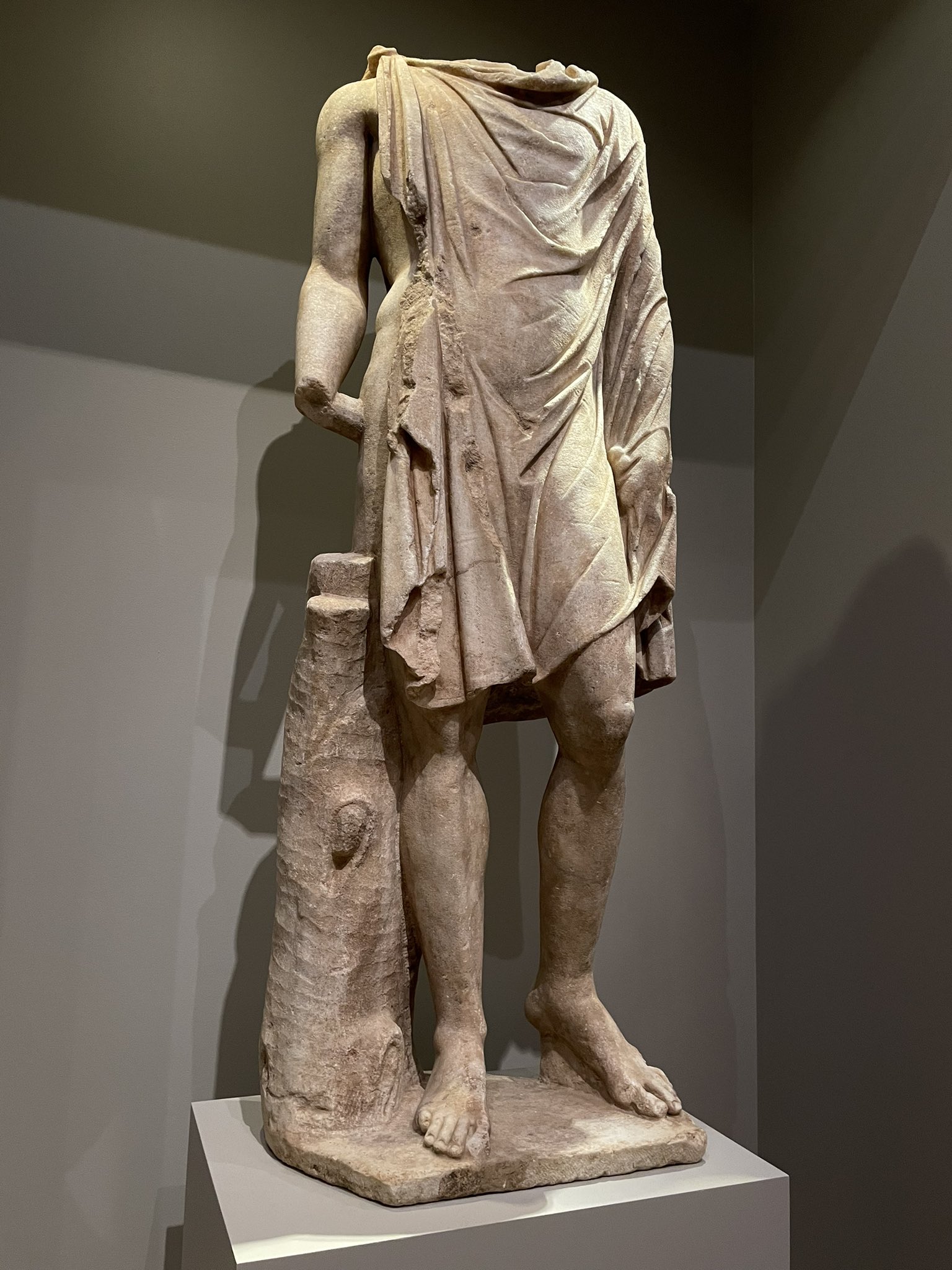 Trey the Explainer on Twitter: "Visited an art museum today 😳 https://t.co/ZVAo7NuDLs" / Twitter