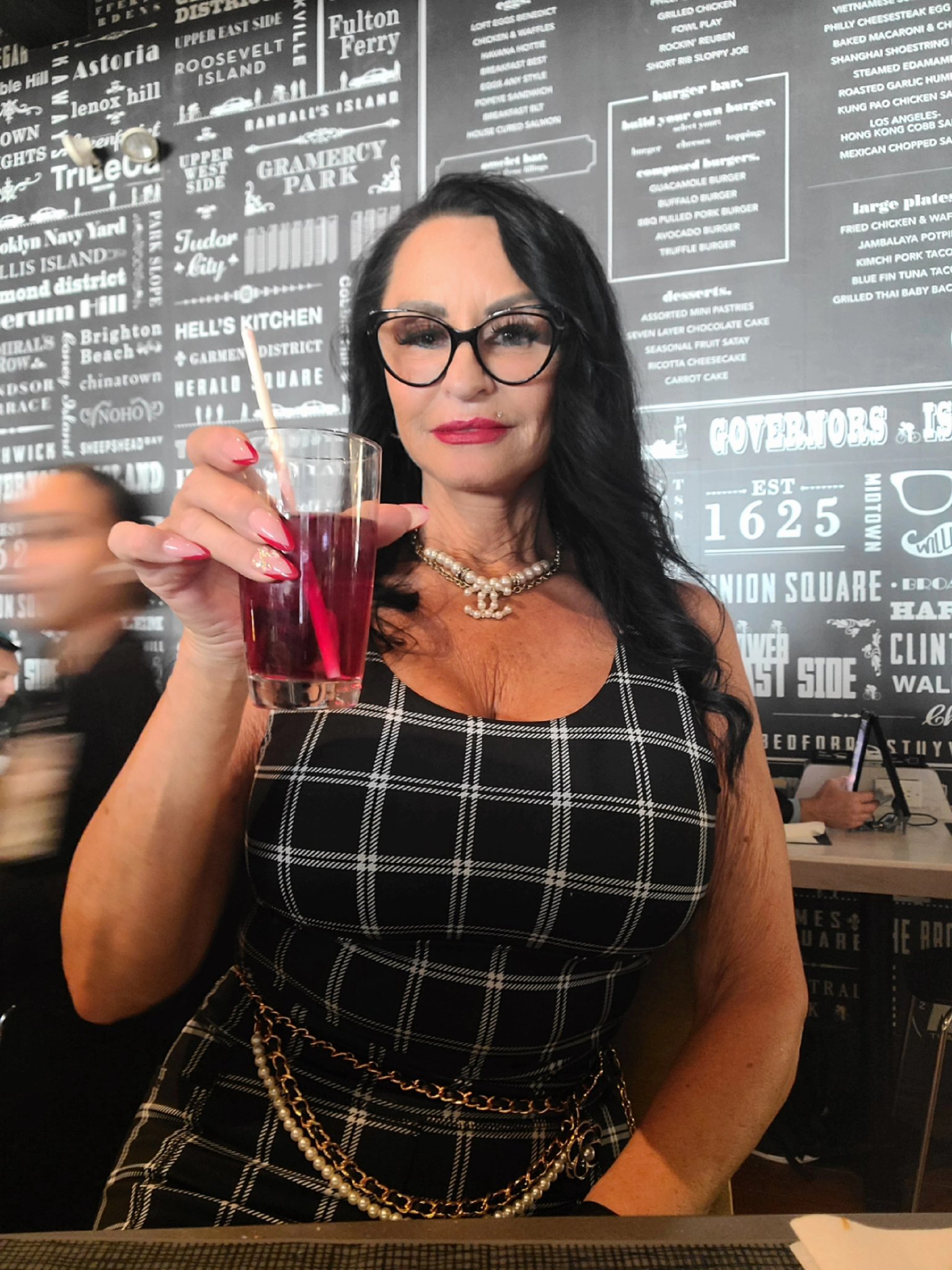 Tw Pornstars Rita Daniels Twitter Cheers Waiting For My Flight 7