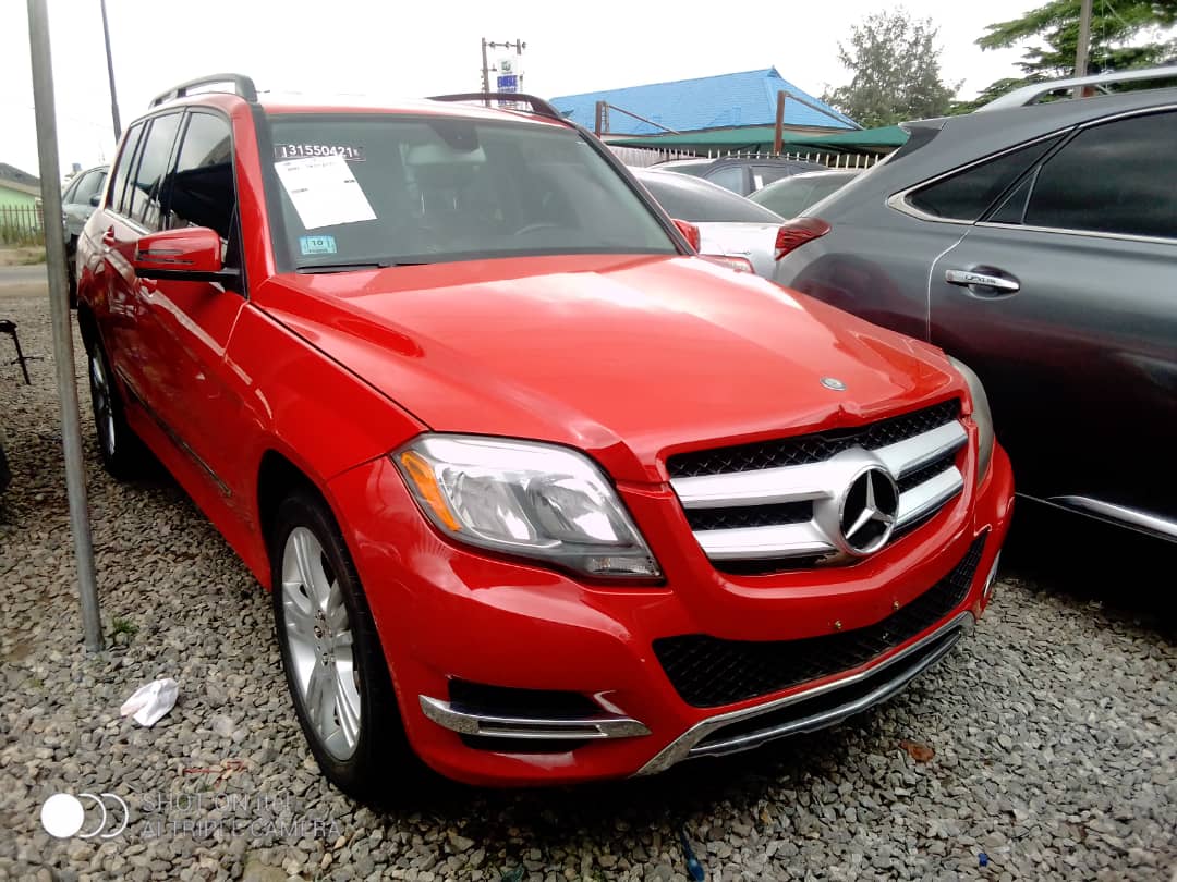 Glk350 2022 Red