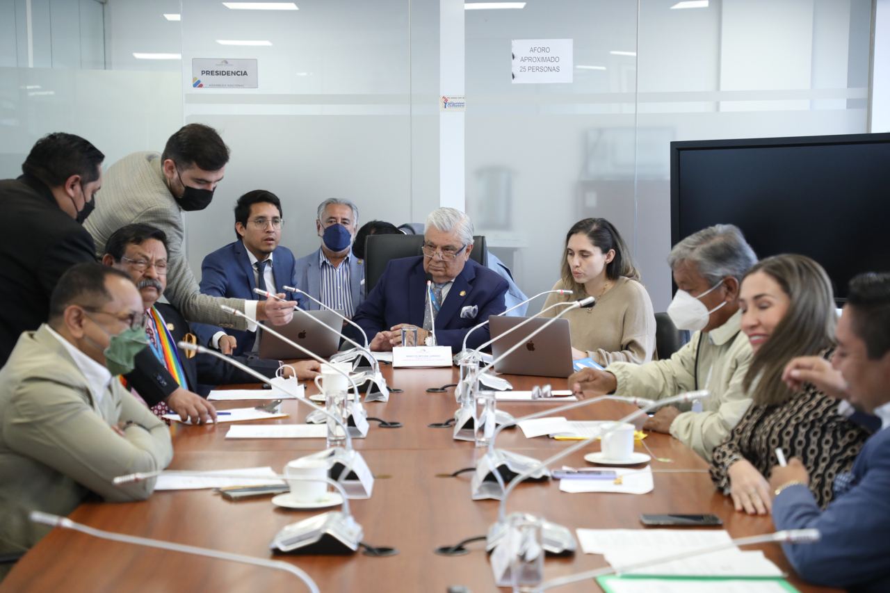 Asamblea Nacional on Twitter: "Tras la lectura de las recomendaciones de @ONUecuador y @Riesgos ...