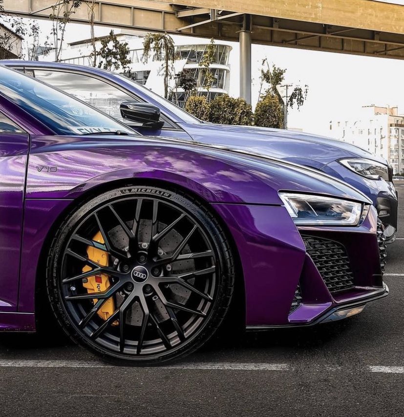 Audi R8 Purple 2022