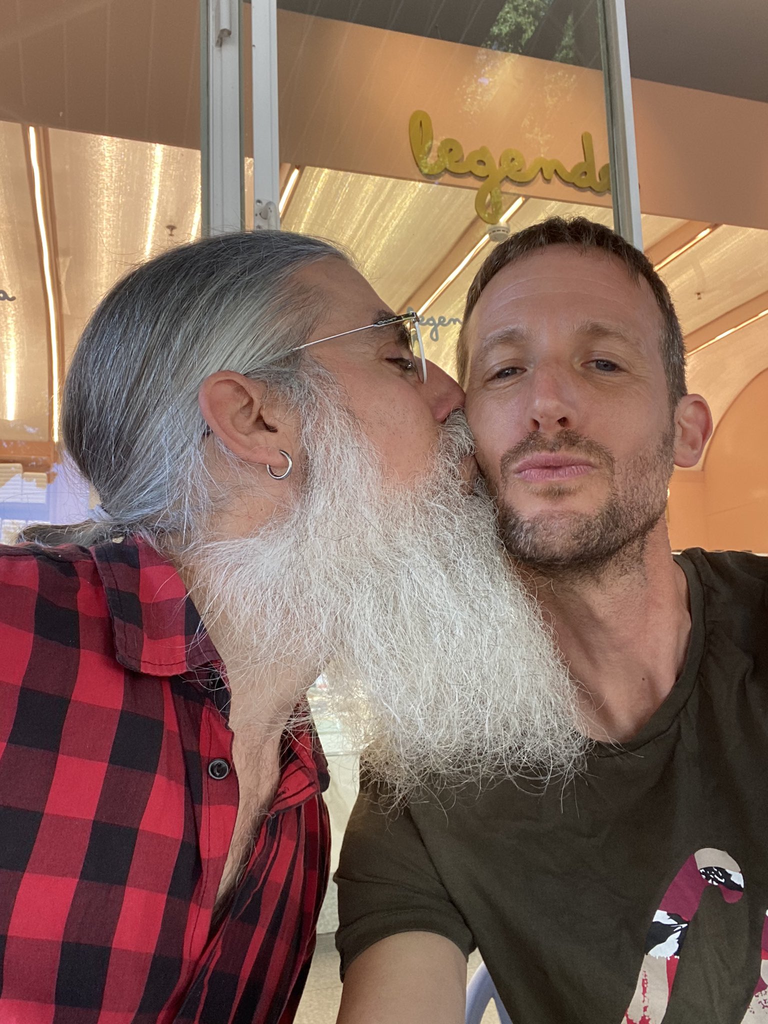 ohad lahav on Twitter: "לפני 15 שנים קראתי סיפור שכתבת ב״במה חדשה״ והרגשתי שאנחנו רואים את העולם ...