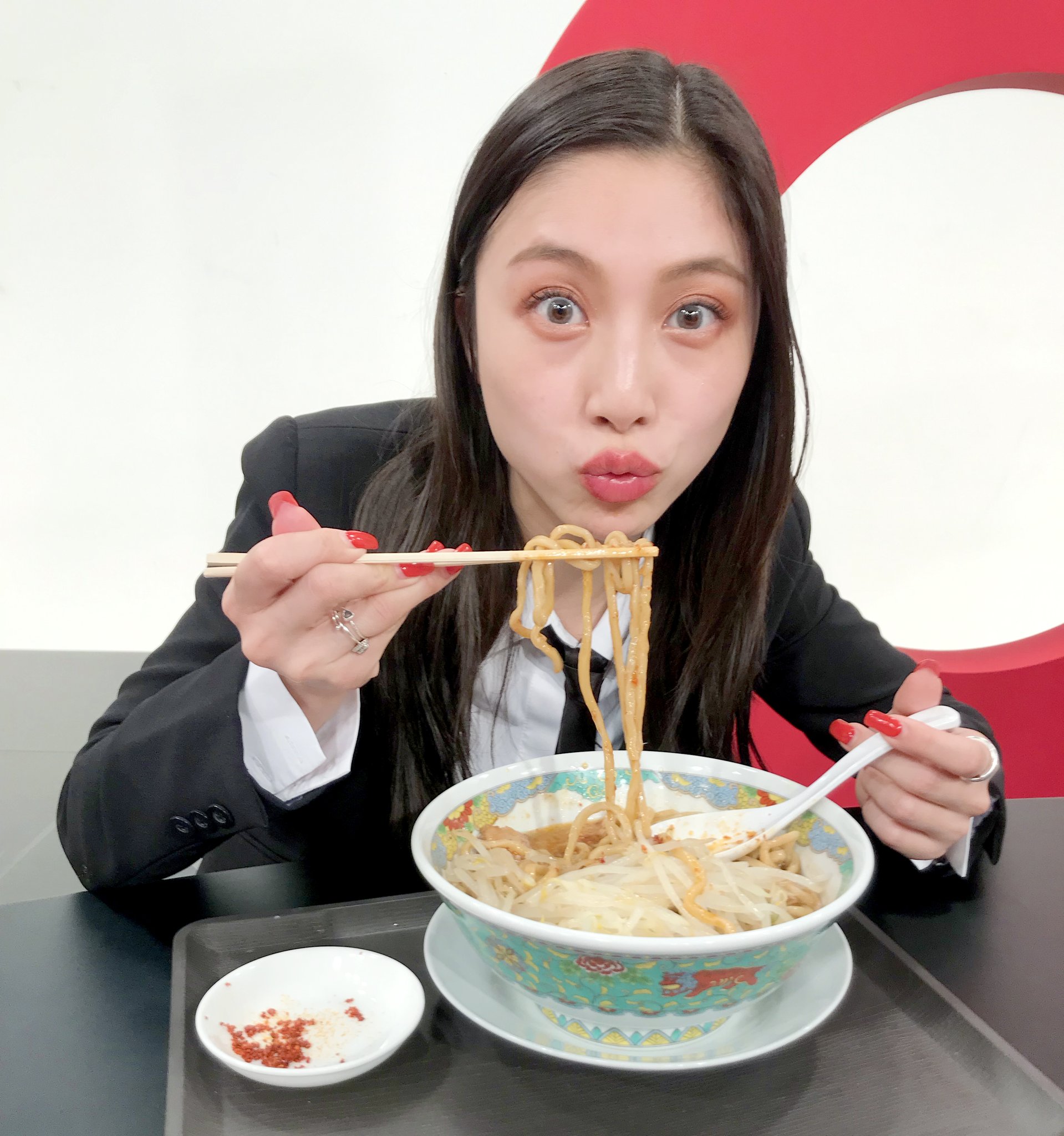 tvk「lol-planets」 on Twitter: "はぁ〜... おいしそうすぎる。。 ゆぅたん & honokaちゃん劇場 どうデシタ？(笑)👽 #ヌードルツアーズ #バリ男 ...