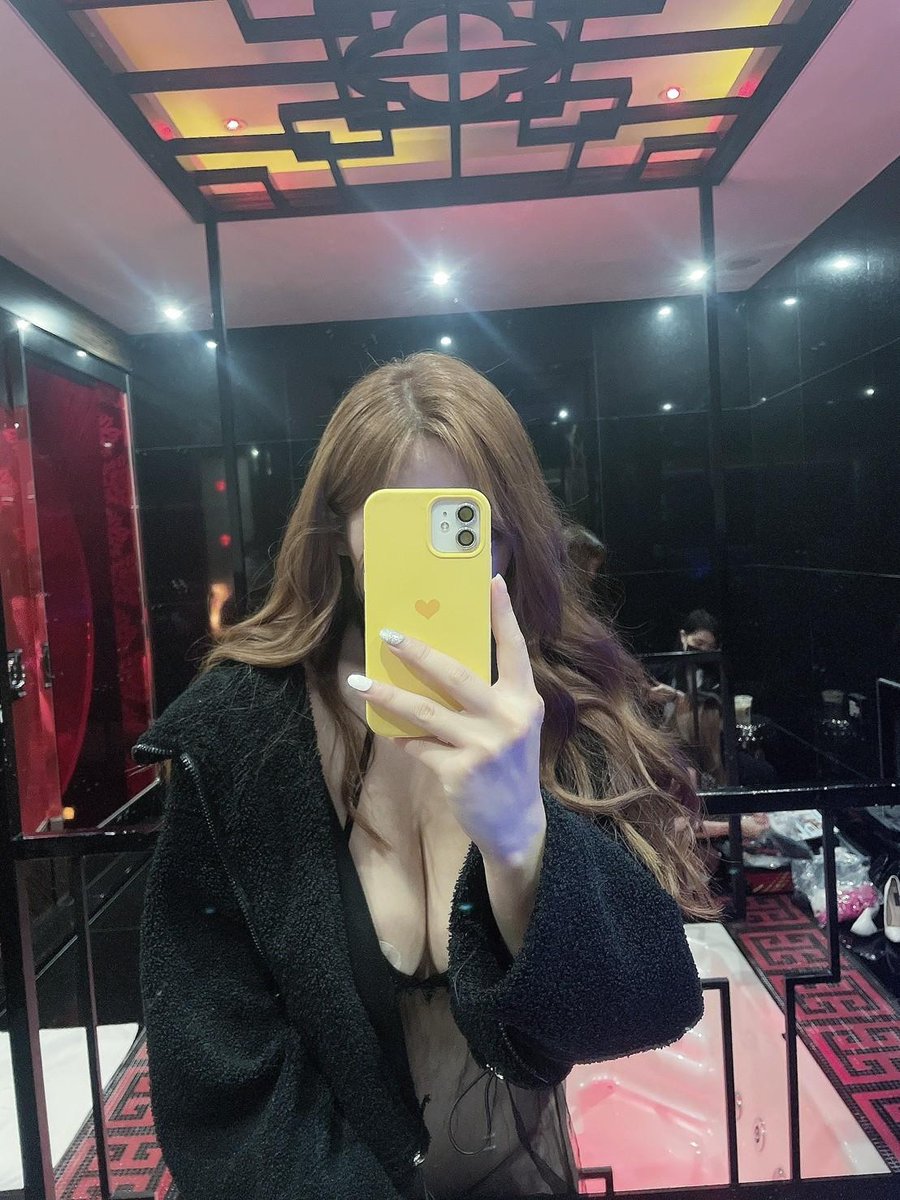 女人可以受委屈也可以痛哭， 但不要讓所有人都看到妳的脆弱💙 https://t.co/kN9PUkYRQt #jvfans #JVID #百大女郎 #JKF雜誌 #JKF女郎 #JKFlady ...