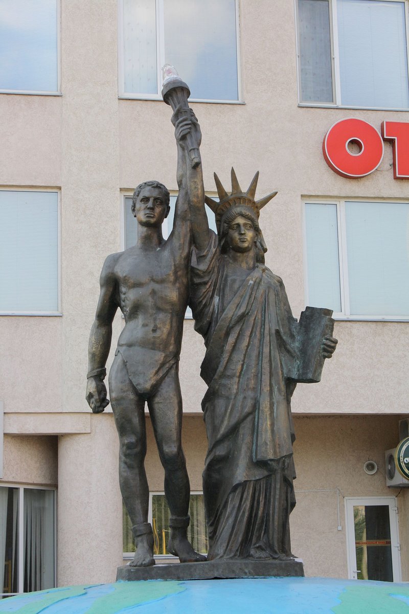 The Veil of Isis: The Statue of Liberty or The Light Bringer? (A 🧵 ...
