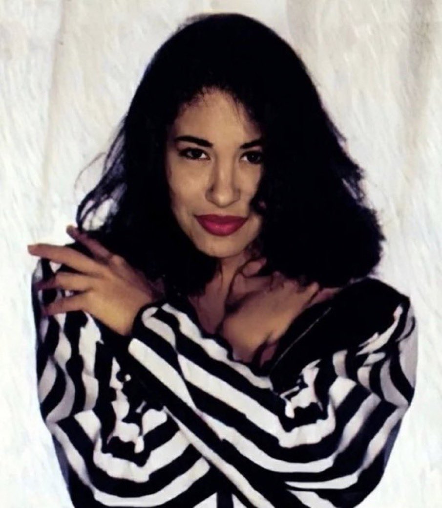 Selena Entre A Mi Mundo