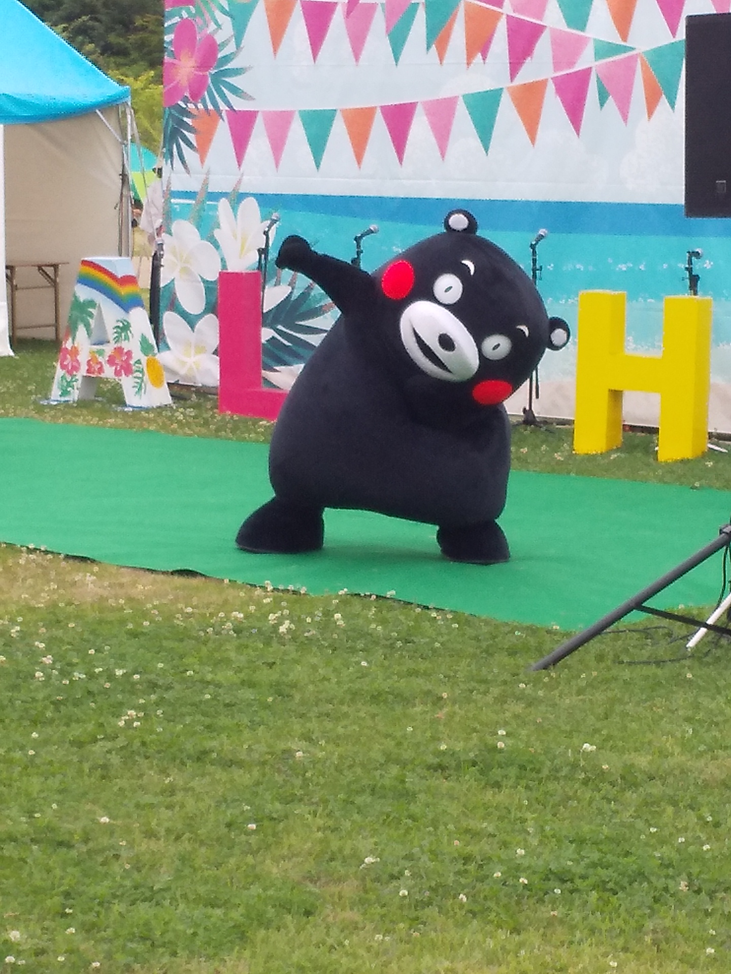 ASAGAO on Twitter: "くまモンは老若男女に大人気。司会の方とキレッキレの動きを披露してくれました。 https://t.co/N4DD5rChWD" / Twitter