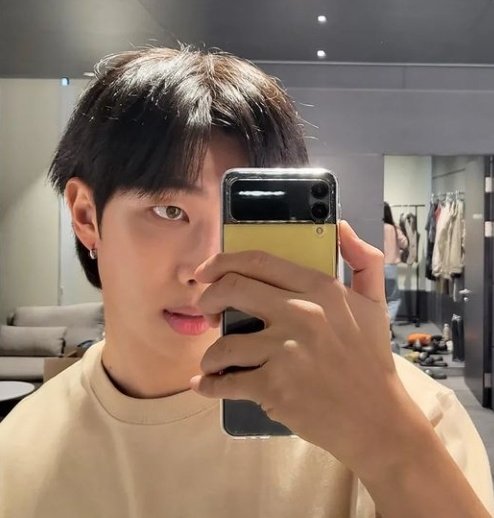 andrea ♡s bts⁷ (new acc) on Twitter: "220521 RM Instagram Story (1~3) rkive: for rkive: proof ...