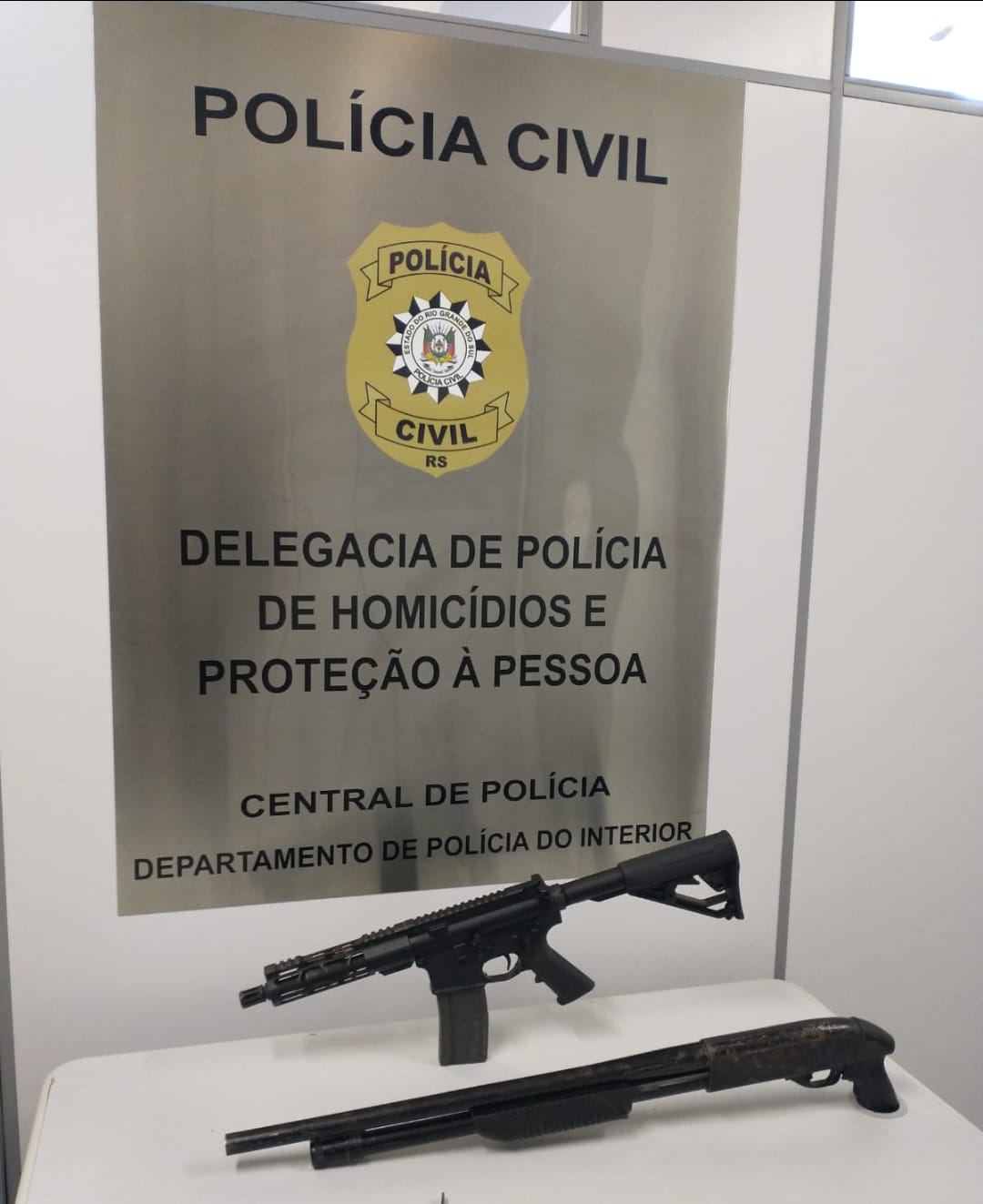 Polícia Civil Do Rs On Twitter Homem De 23 Anos é Preso Em Flagrante