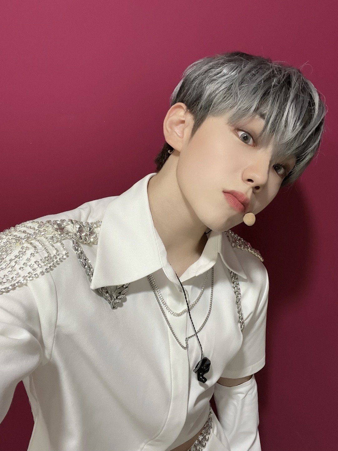 E'LAST(엘라스트) on Twitter: "막방을 했지만 엘링이랑 함께였어서 지금도 행복해요 ️ #ELAST #엘라스트 #WONJUN #원준 https://t.co ...