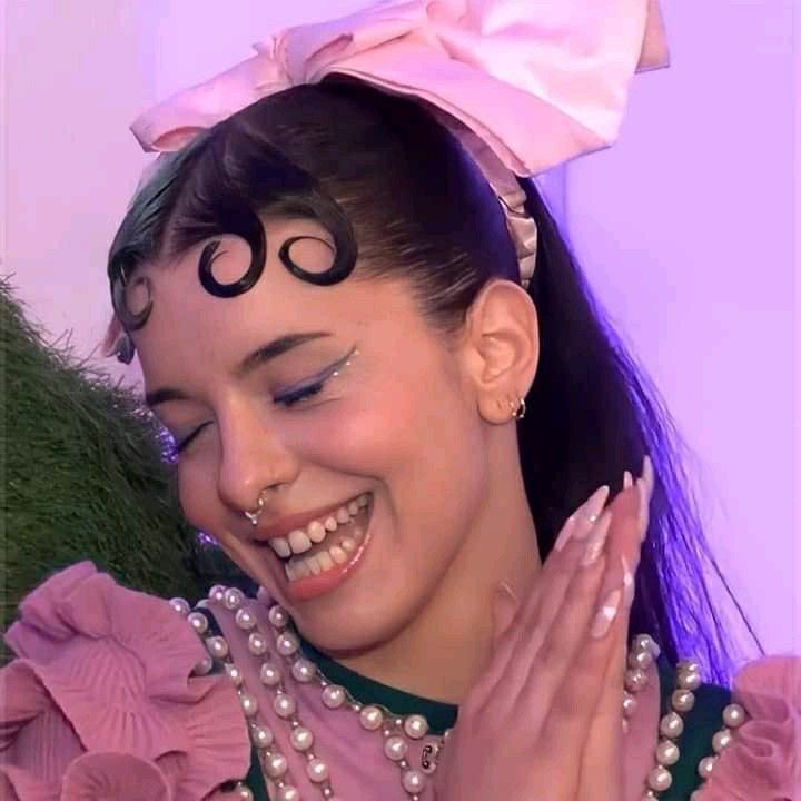 Melanie Martinez Smile
