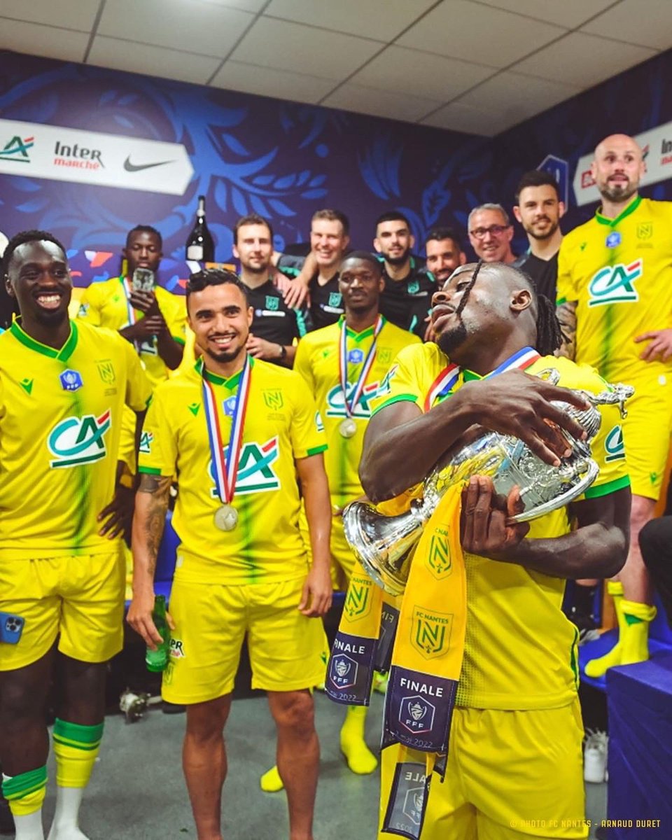 Nigerian Players' Trophies in Europe in 2021/2022 Asisat Oshoala won ...