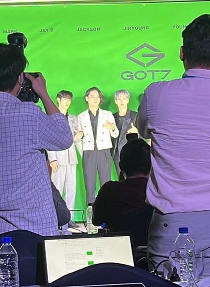 JAY B | Jaebeom¨ on Twitter: "JAY B on today's GOT7 press conference #JAYB #제이비 #GOT7 @GOT7 ...