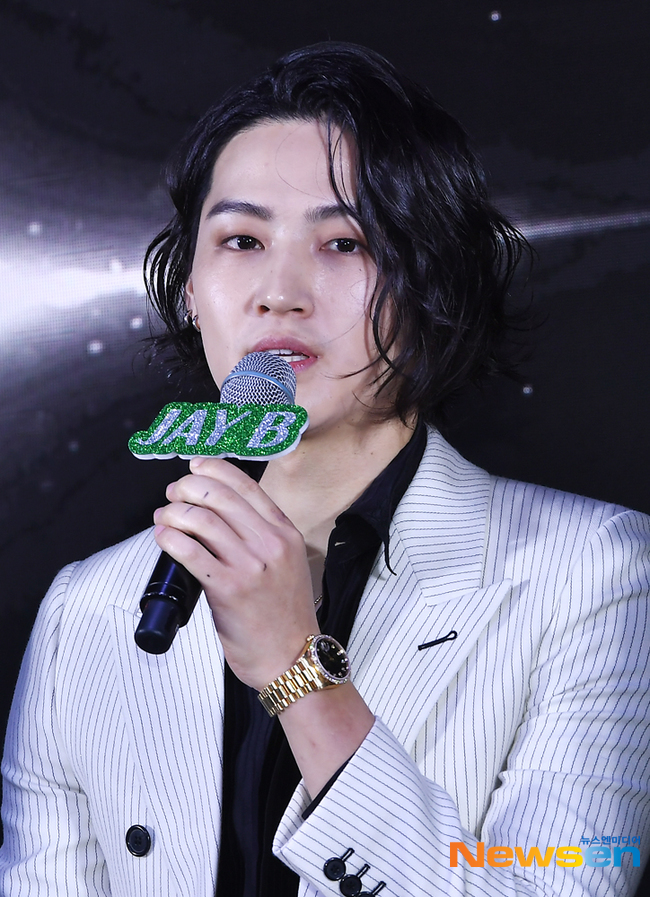 JAY B | Jaebeom¨ on Twitter: "JAY B on today's GOT7 press conference #JAYB #제이비 #GOT7 @GOT7 ...