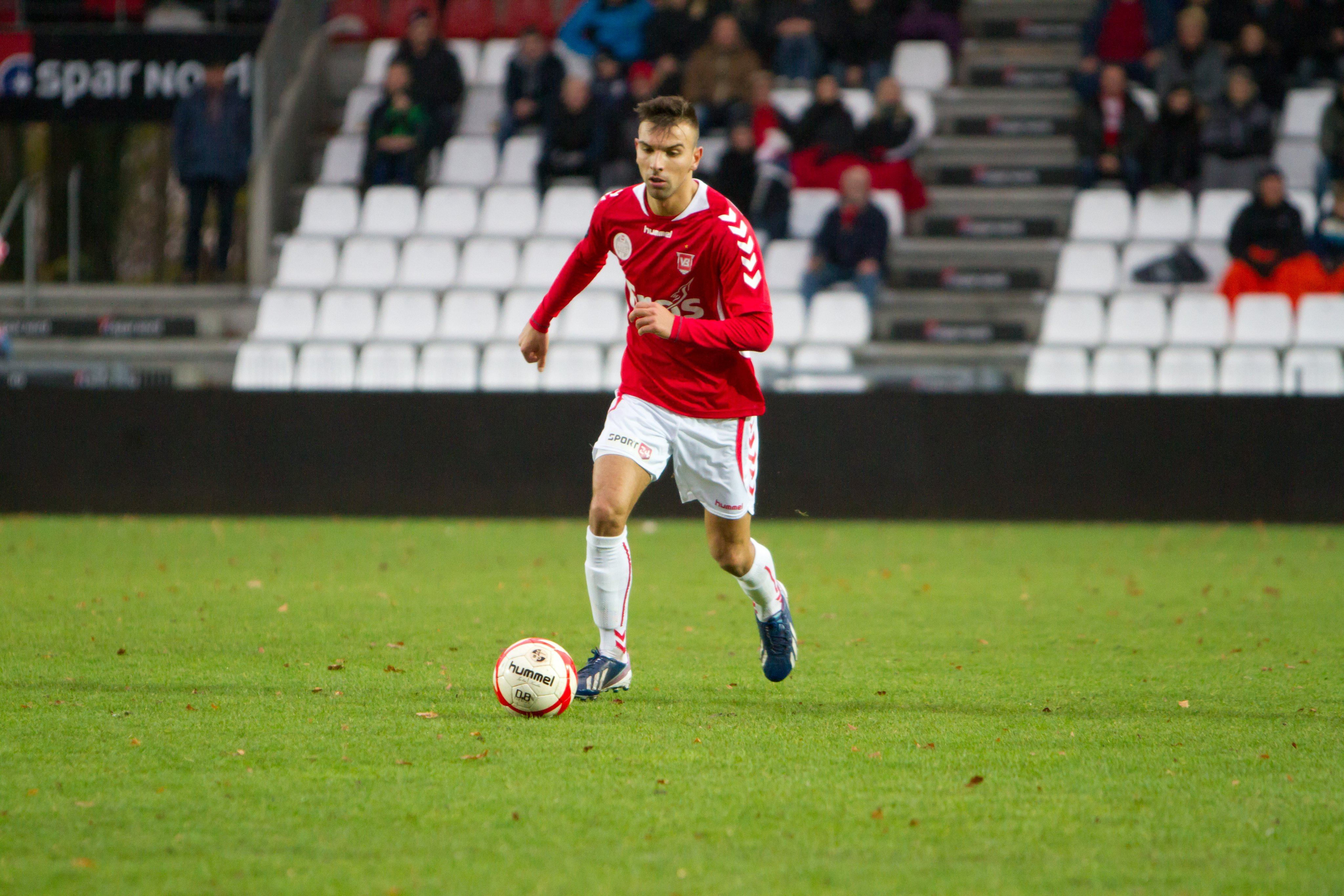 Vejle Boldklub on Twitter: "Azer Busuladzic debuterede for VB som 17-årig i en pokalkamp tilbage ...