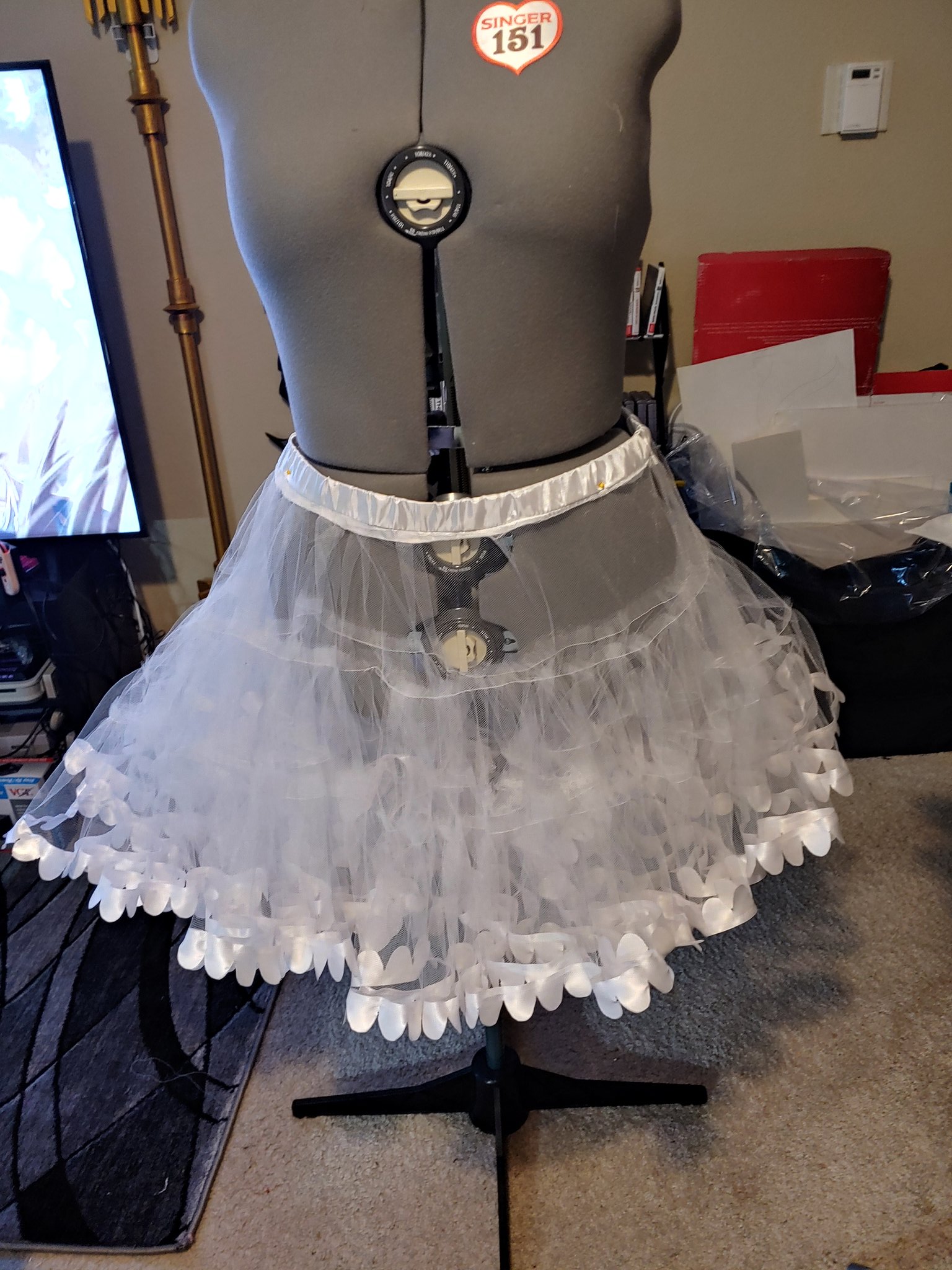 Val 🍃🌸 Cosplayingway - BLM / trans rights on Twitter: "Absolute fluff monster of a petticoat ...