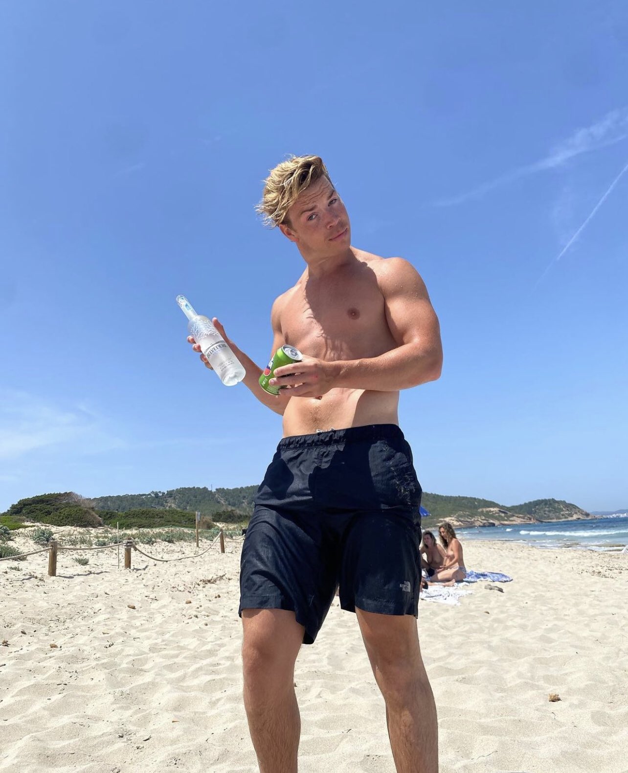 Will Poulter Shirtless Pics