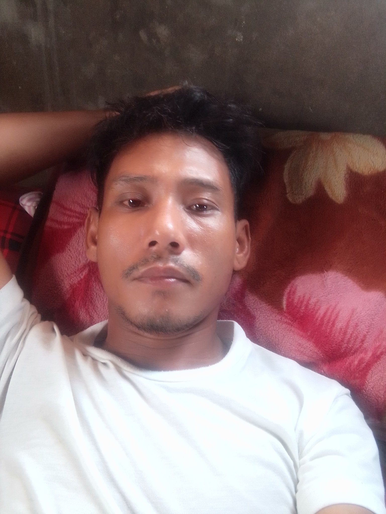 Moe Myint Aung (@TopBoy26653371) / Twitter