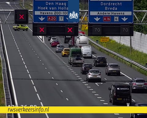 Rijkswaterstaat Verkeersinformatie on Twitter: "Door een gekantelde vrachtwagen is de #A20 ...