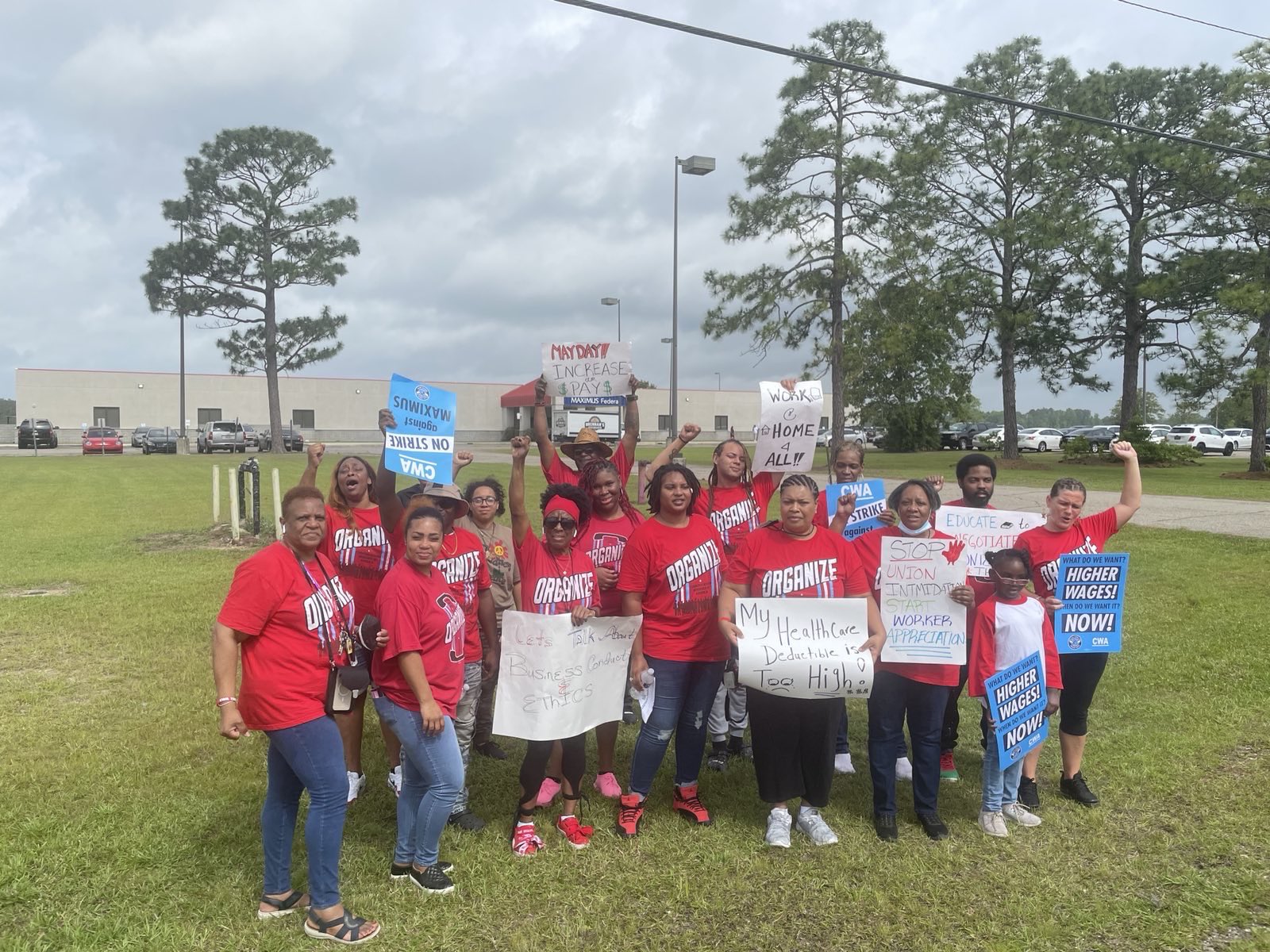 CWA on Twitter: "Maximus strike in Bogalusa, LA! #PhonesDownFistsUp https://t.co/cw4GHfy0Dv ...