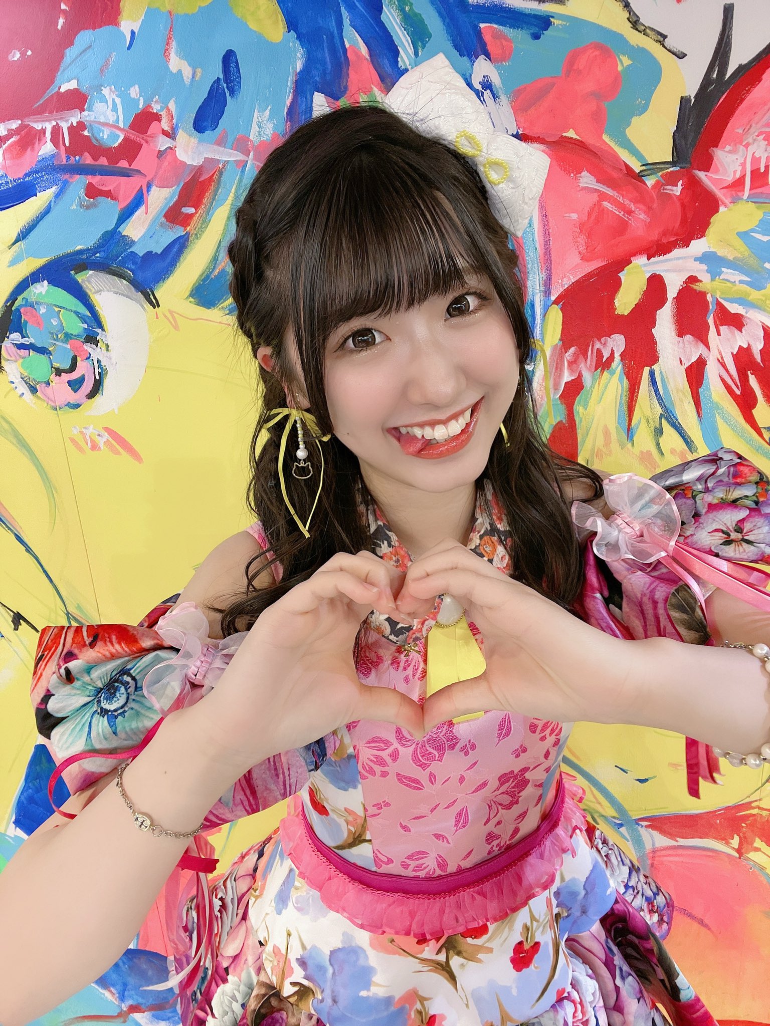 由利 美桜【miao】 on Twitter: "おさみゃお🐣💛 5/25 #スマホ魔法 発売日です📱 沢山の愛が詰まった2ndシングル💿 本当にありがとうございます♡ 素敵な一日にしようね💌 ...