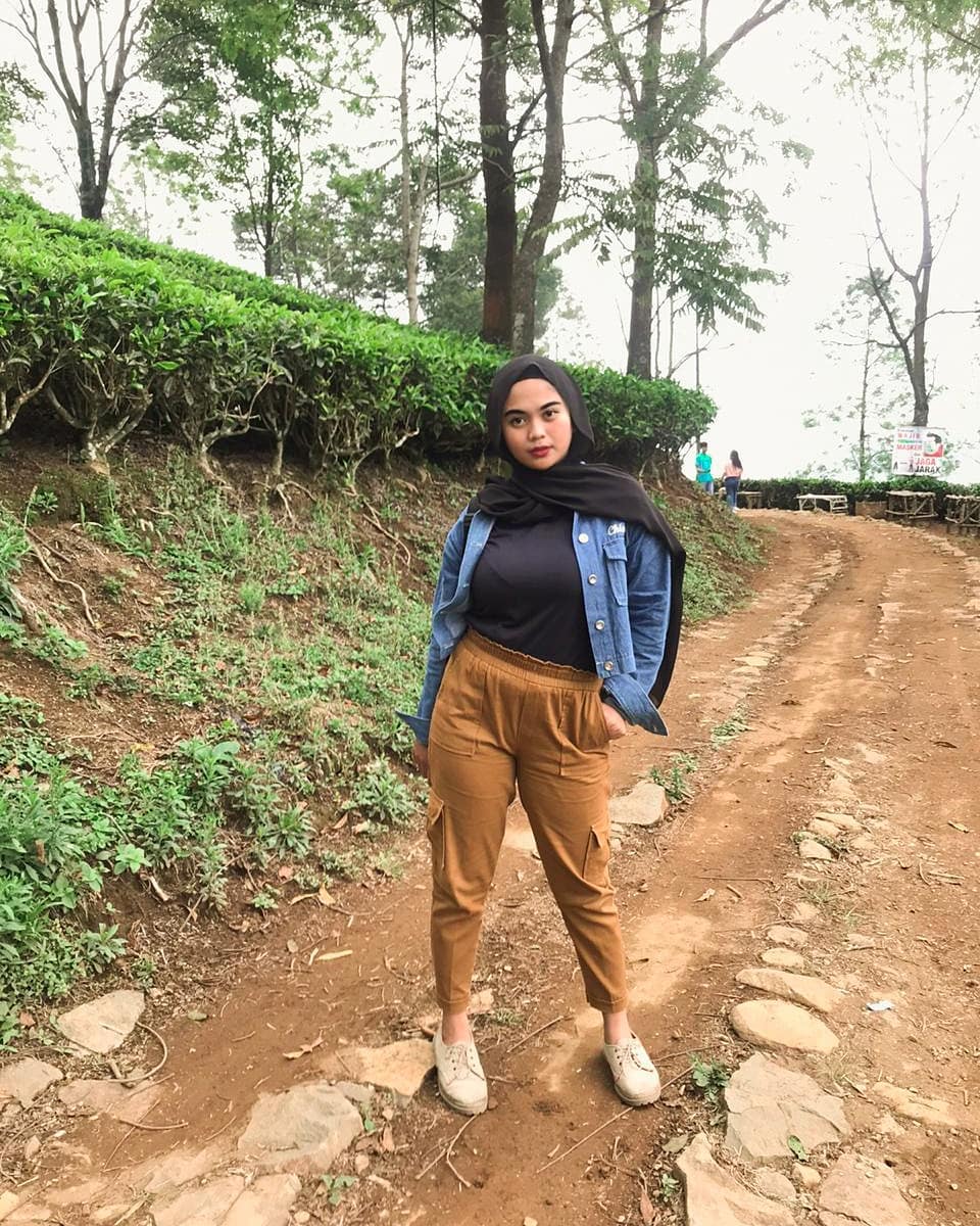 BACOL HIJABERS on Twitter: "Tiada hari tanpa colyyin jilboob 😊💦 https://t.co/NnMfa0yqVn" / Twitter