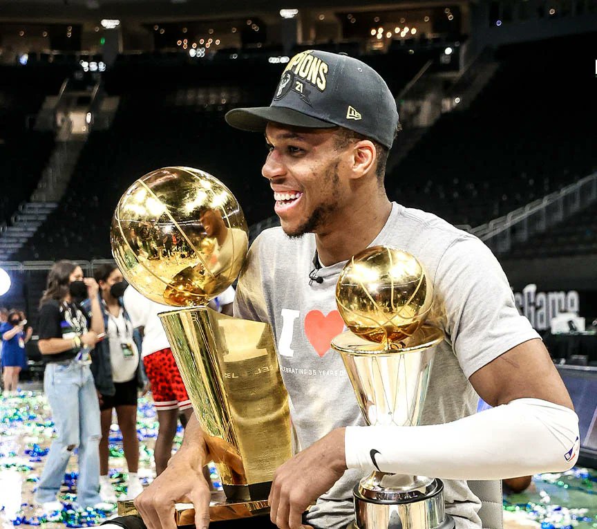 Sexto Hombre on Twitter: "Las últimas 6 temporadas de Giannis Antetokounmpo: - 6x All-NBA (4 en ...