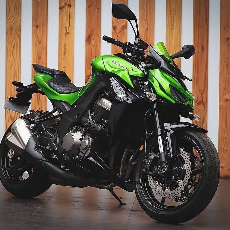Kawasaki Z1000 2022 Green
