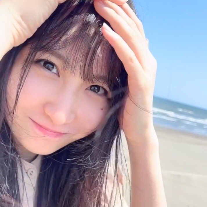 AKB48公式 on Twitter: "海ではしゃぐ彼女が可愛すぎる #山邊歩夢 #AKB48 #元カレです #AKBの元カレです 👇TikTokはコチラ🐚👫💖 https://t.co ...
