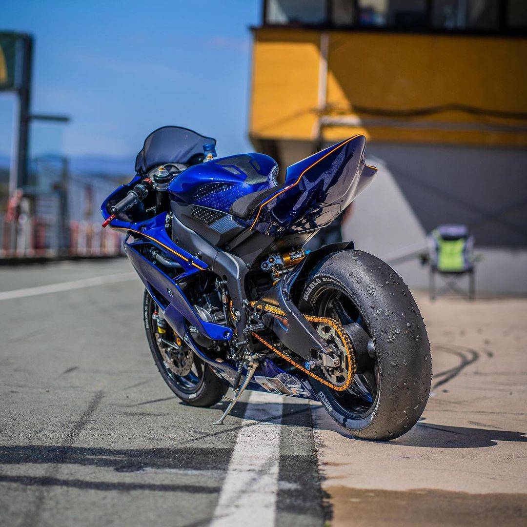 2022 Yamaha R6 Blue
