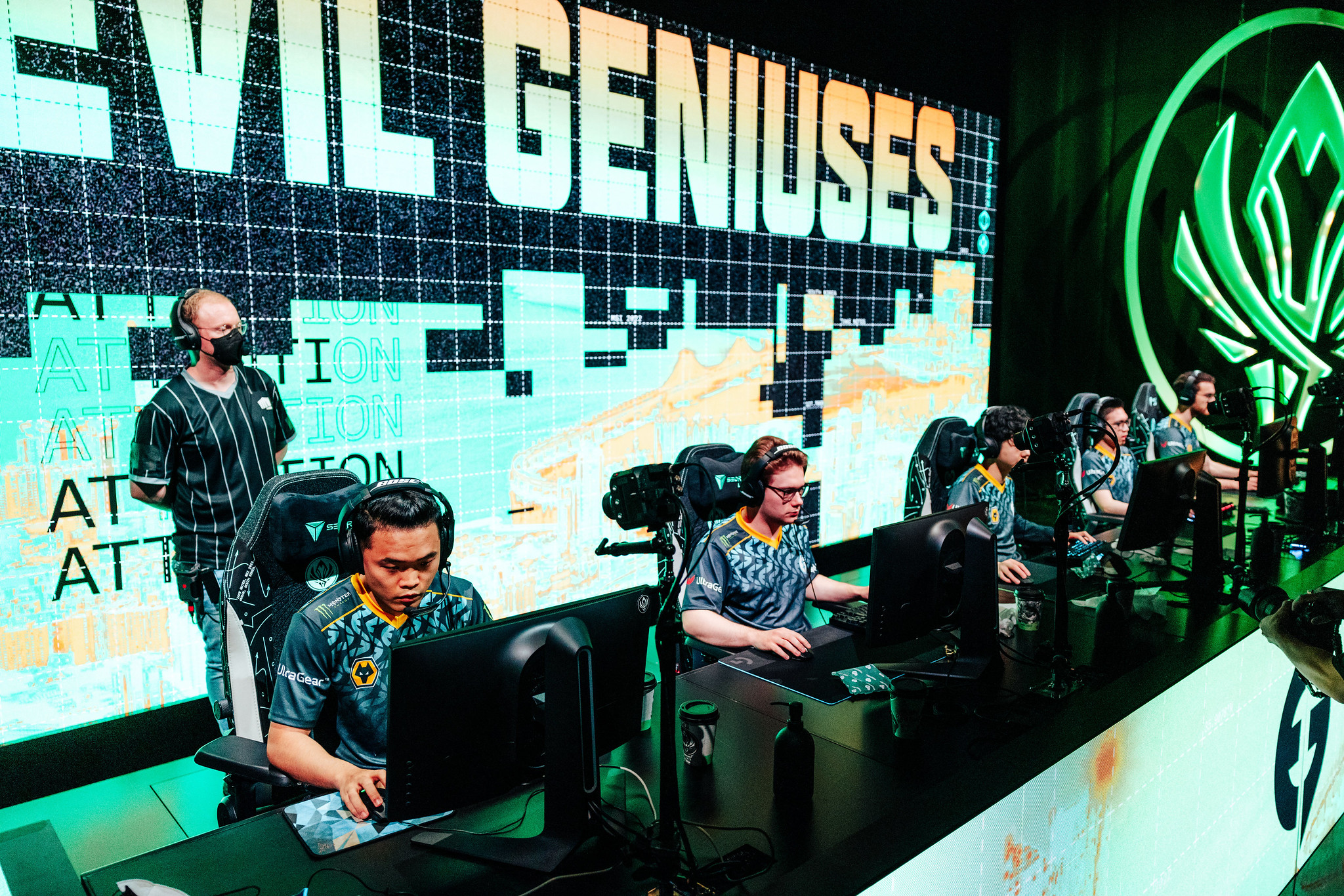 LVP on Twitter: "En una hora arranca la primera semifinal del MSI 2022 A las 10:00h entre @RNG y ...