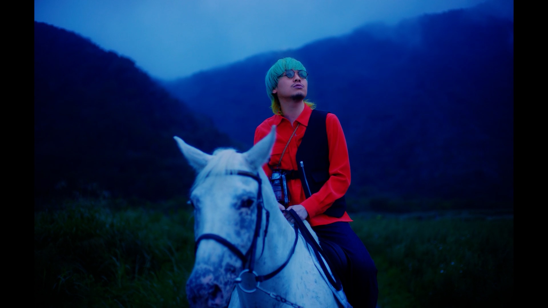 Daigo Ando on Twitter: "Kroi - 帰路 MV もうひとりの自分の存在。旅路での不思議な遭遇。 MVはSuck a lemmonに続き2作目の監督作品になりました ...