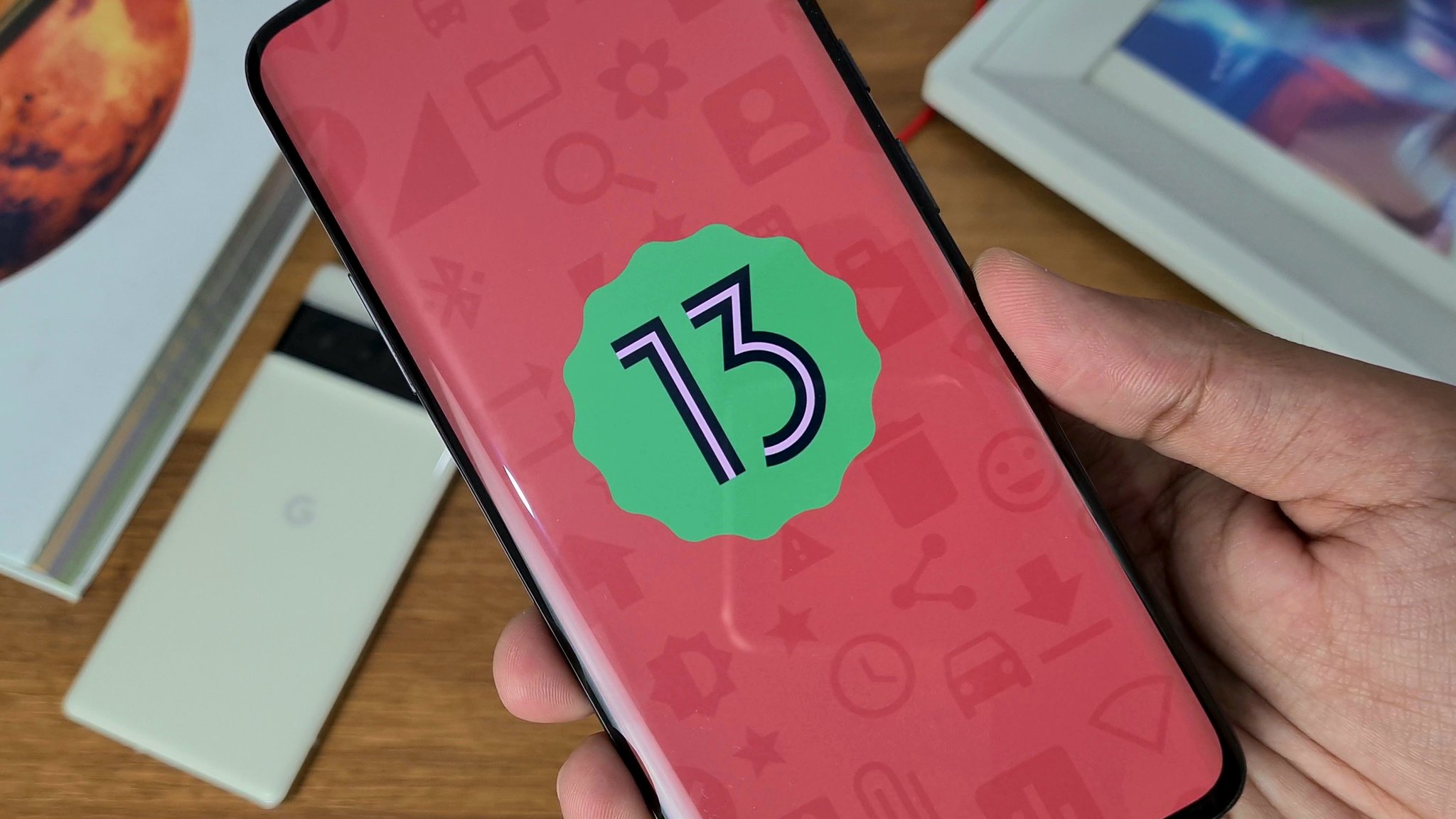 TechDroider on Twitter: "Google Android 13 Beta 2.1 is now LIVE Build: TPBB.220414.018 https://t ...