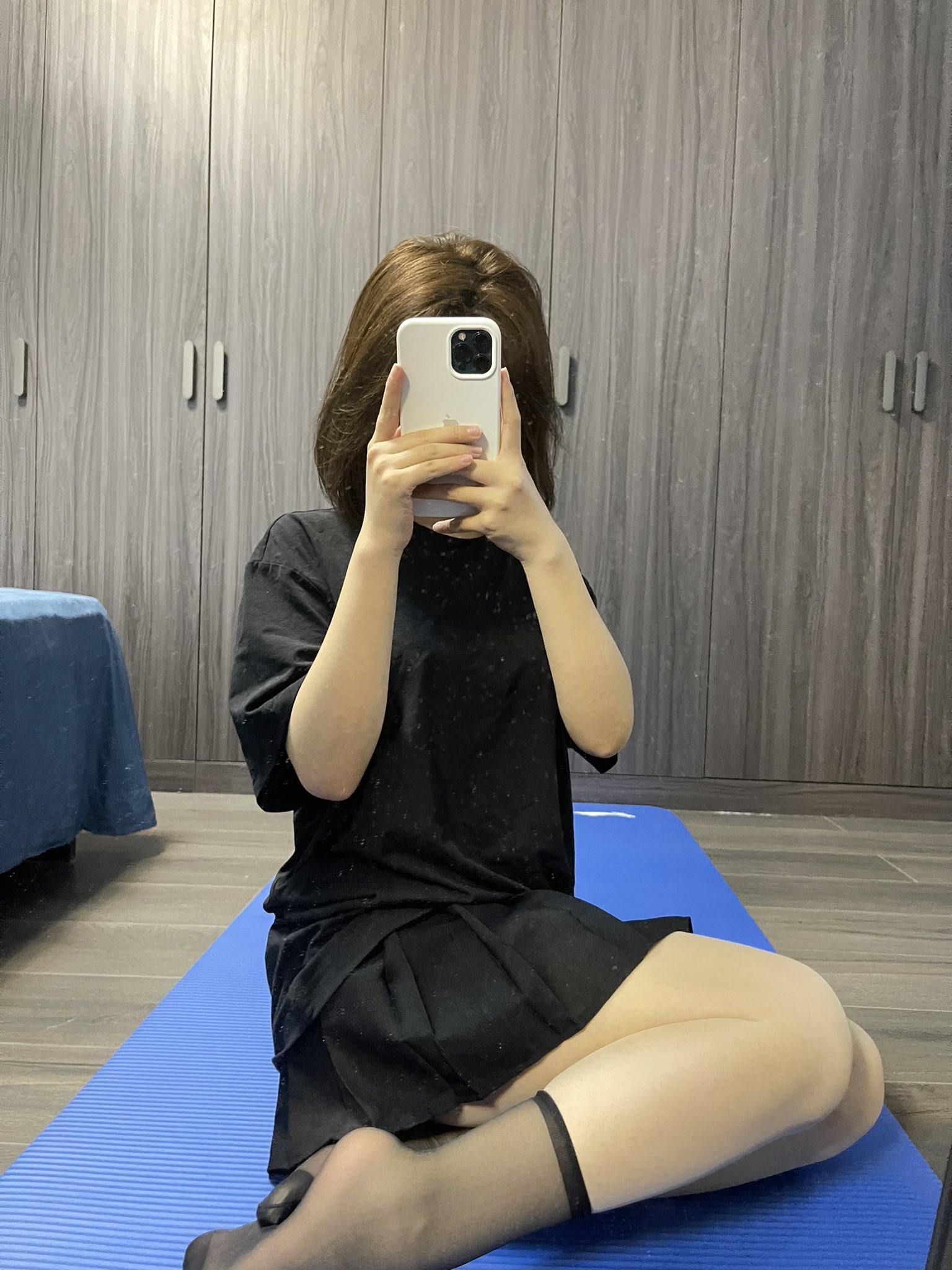 桃桃 Yw 1v1 定制 on Twitter: "晚安啦 可爱的m们#黑色丝袜 https://t.co/70WNzzyUfS" / Twitter