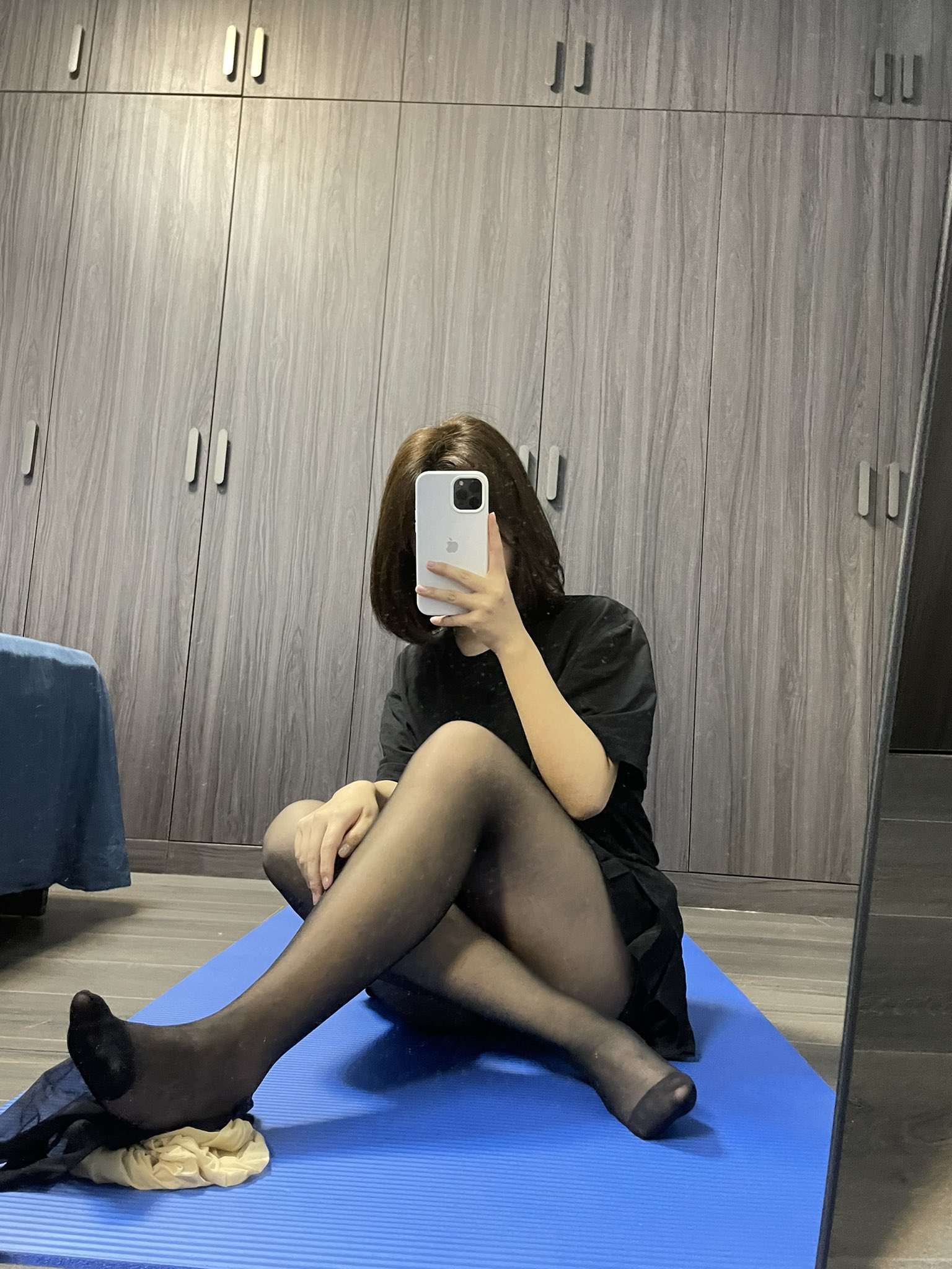 桃桃 Yw 1v1 定制 on Twitter: "晚安啦 可爱的m们#黑色丝袜 https://t.co/70WNzzyUfS" / Twitter