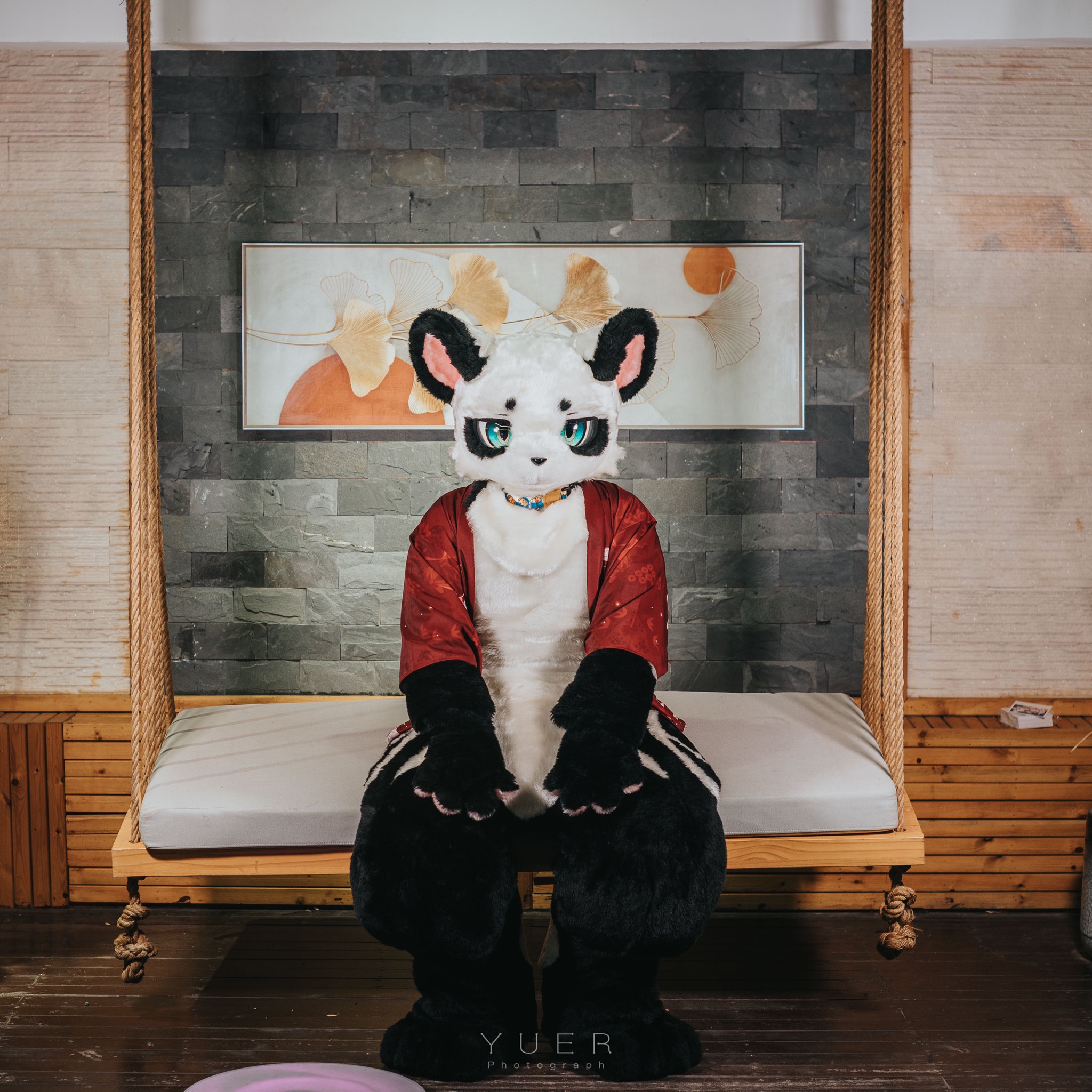 pork酱 on Twitter: "乖巧！ #FursuitFriday 📷：@waitzz_ https://t.co ...